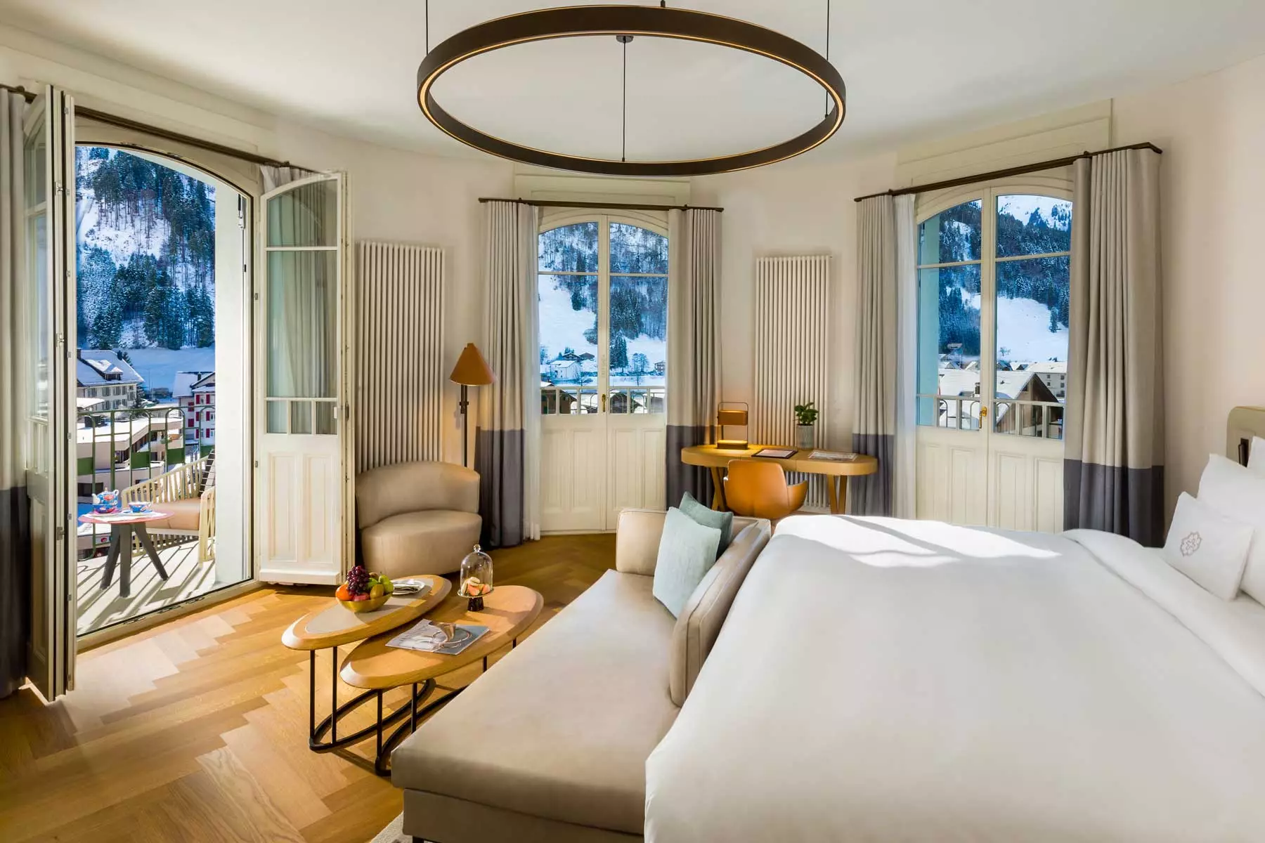 Δωμάτιο Kempinski Palace Engelberg με θέα το χειμώνα