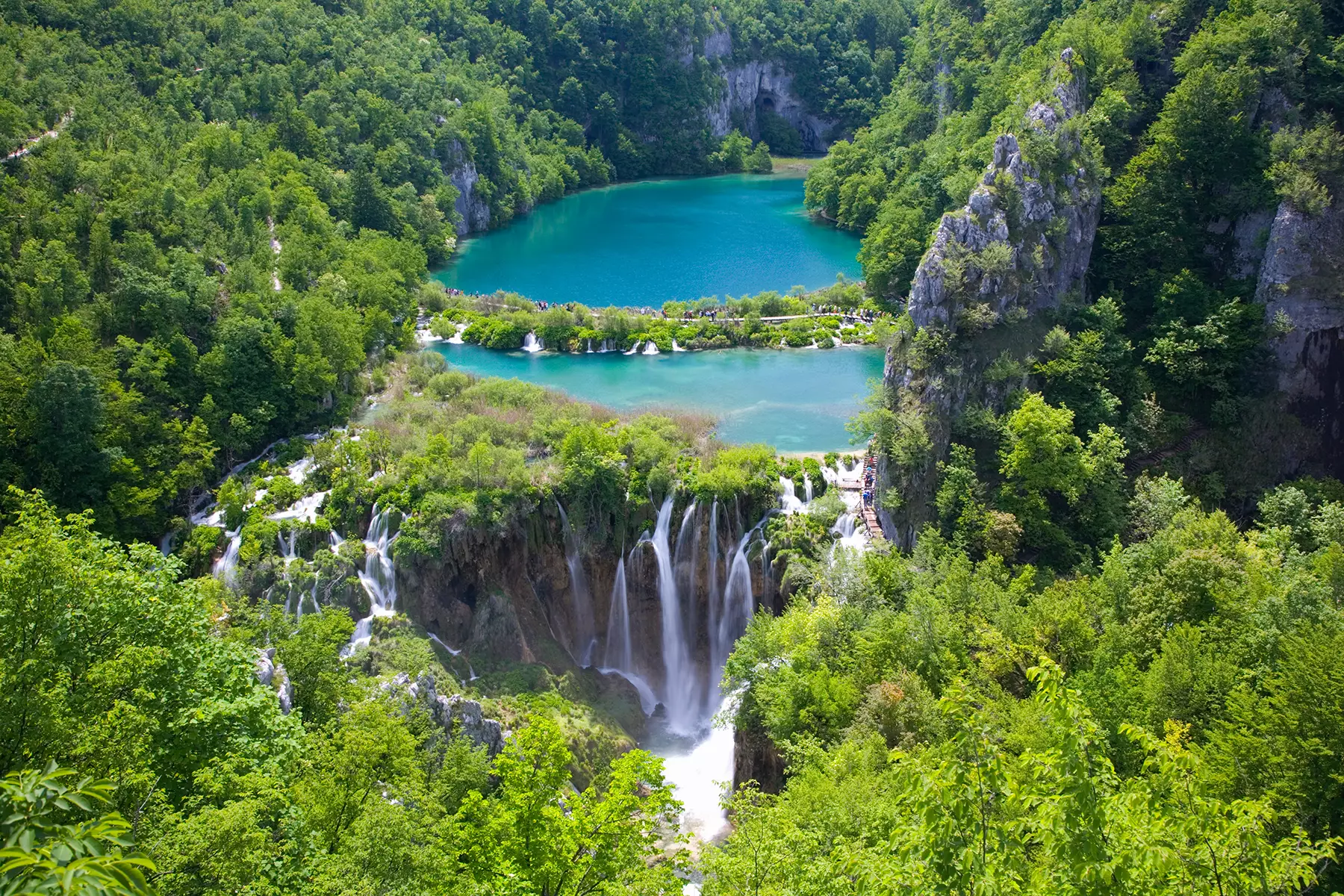 Kaluderovac 湖和瀑布，Plitvice NP，克羅地亞