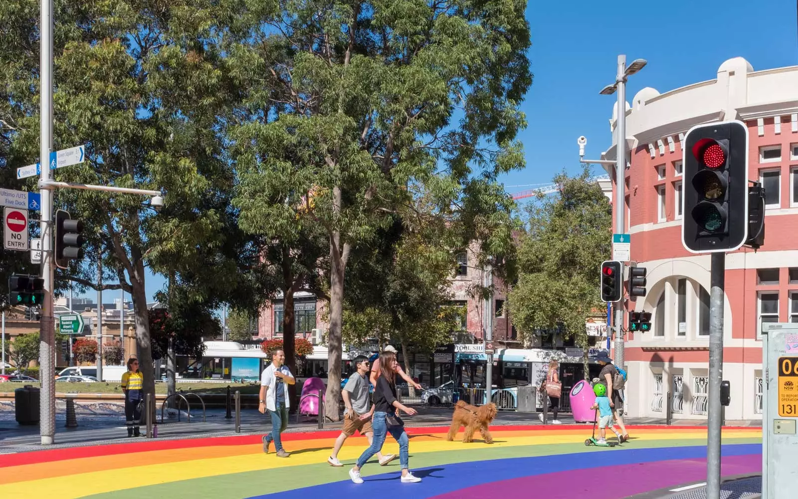 I-Rainbow Crossing, eSydney Australia