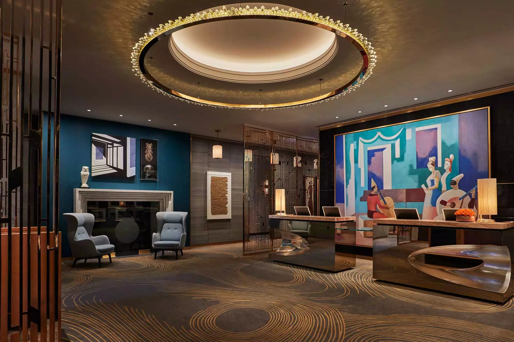 Die Lobby des Viceroy Chicago Hotels, das zu einem der besten Stadthotels der Vereinigten Staaten gewählt wurde