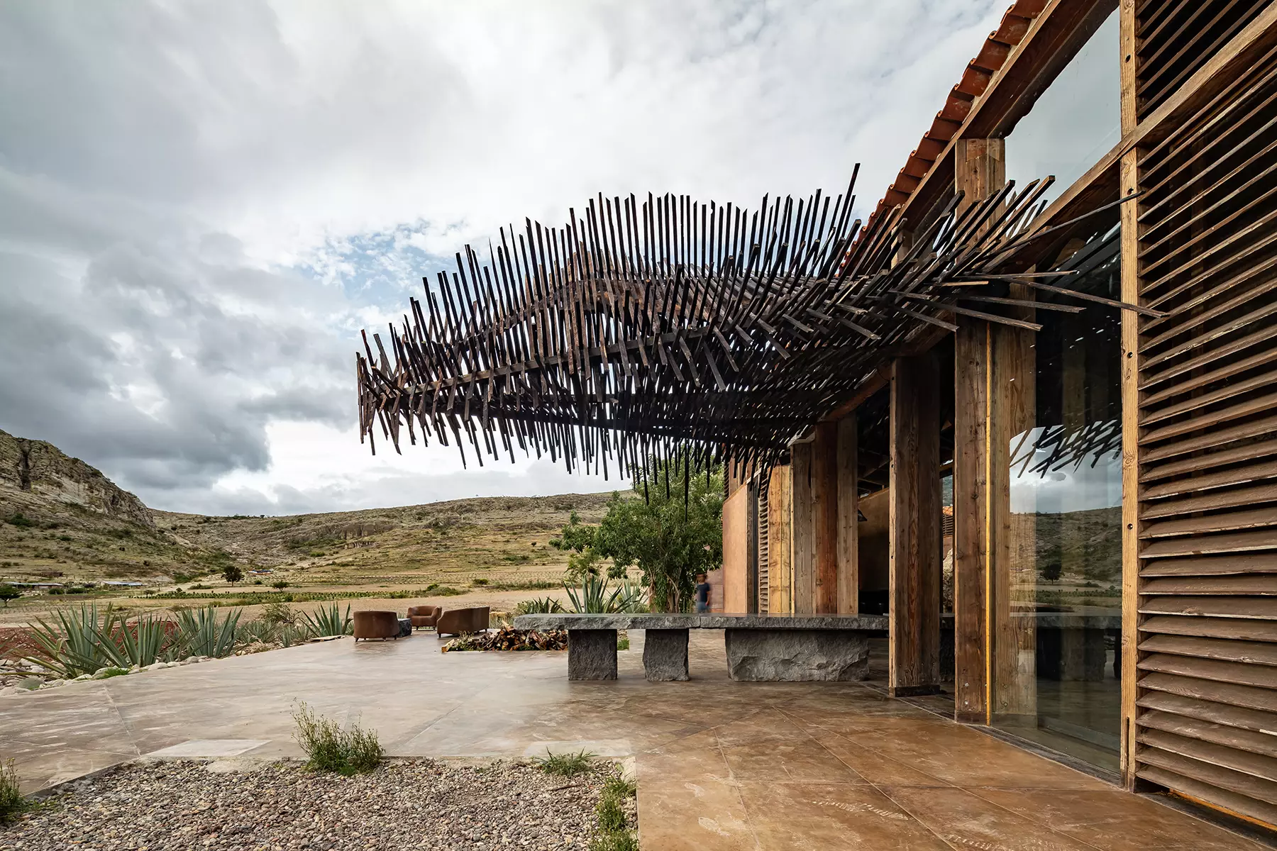 „Casa Silencio“ eksterjeras ir bendras stalas