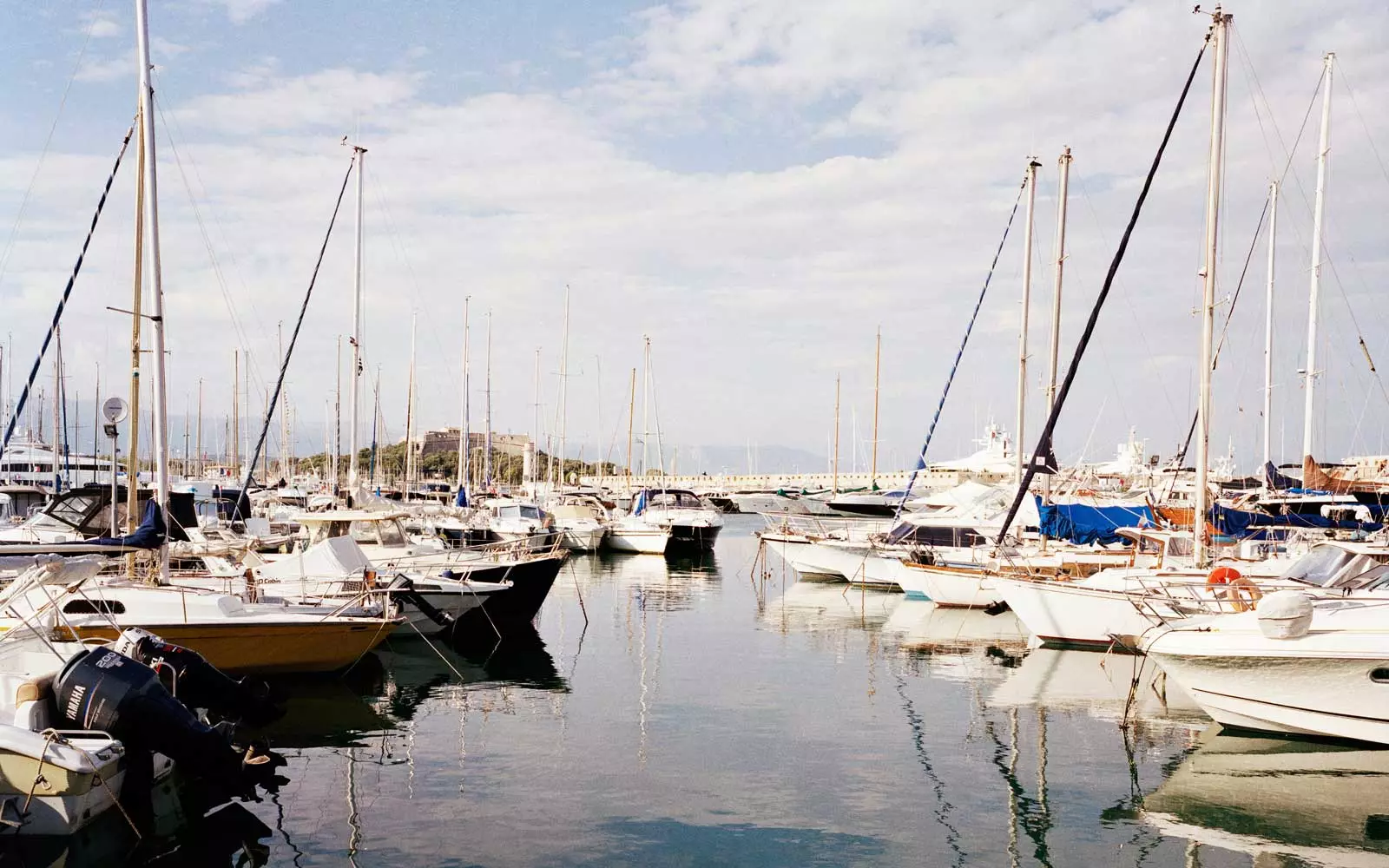 Kif tivvjaġġa lejn il-Riviera Franċiża