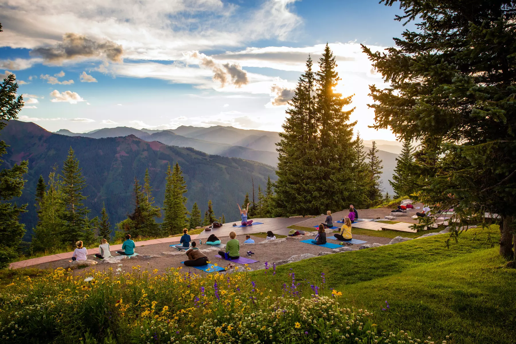 Yoga musim panas di Gunung Aspen