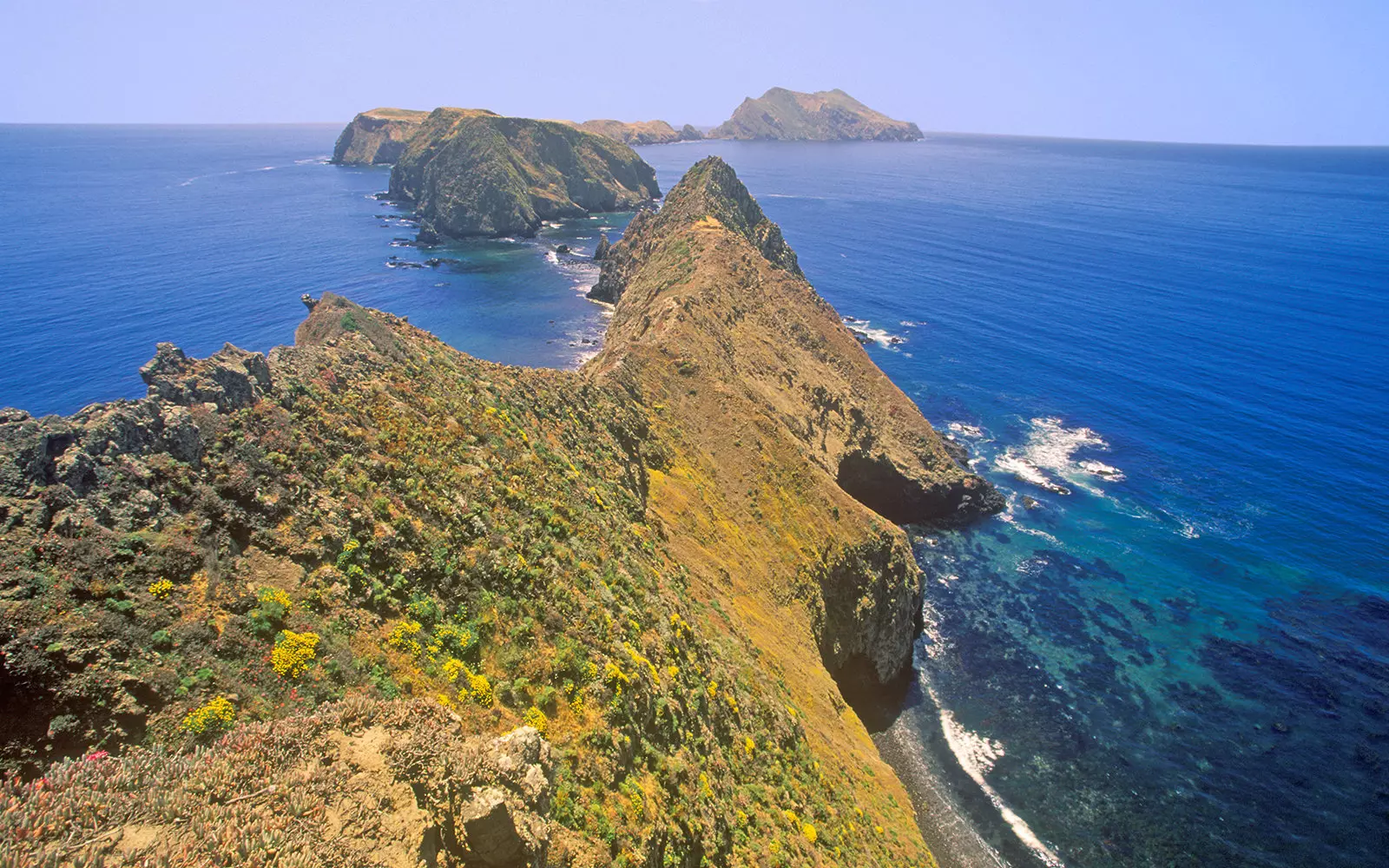 Wuri mai ban sha'awa akan Tsibirin Anacapa, Tsibirin National Park, California (Hoto ta Visions of America/UIG ta hanyar Getty Images)