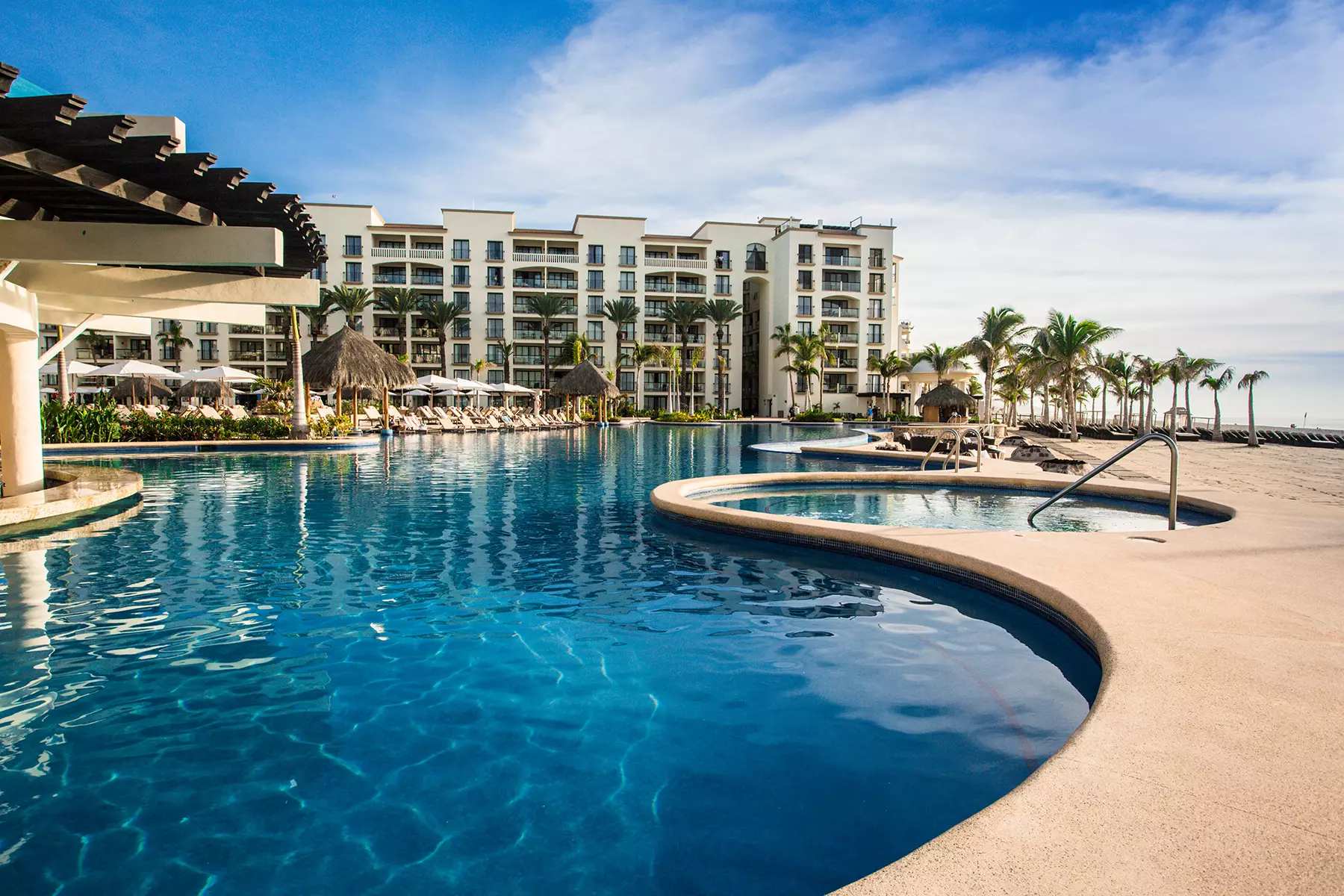 អាងហែលទឹកនៅ Hyatt Ziva Los Cabos