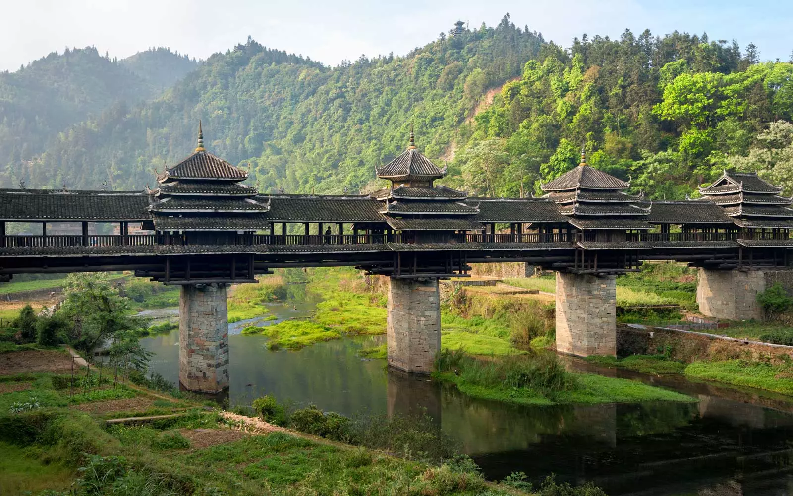 Cầu gió và mưa Cheng Yang ở Sanjiang, Trung Quốc
