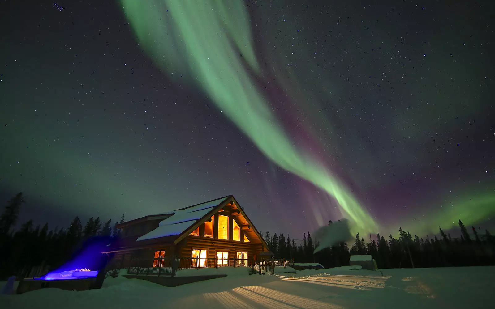 उत्तरी रोशनी देखने के लिए सर्वोत्तम स्थान: युकोन, कनाडा