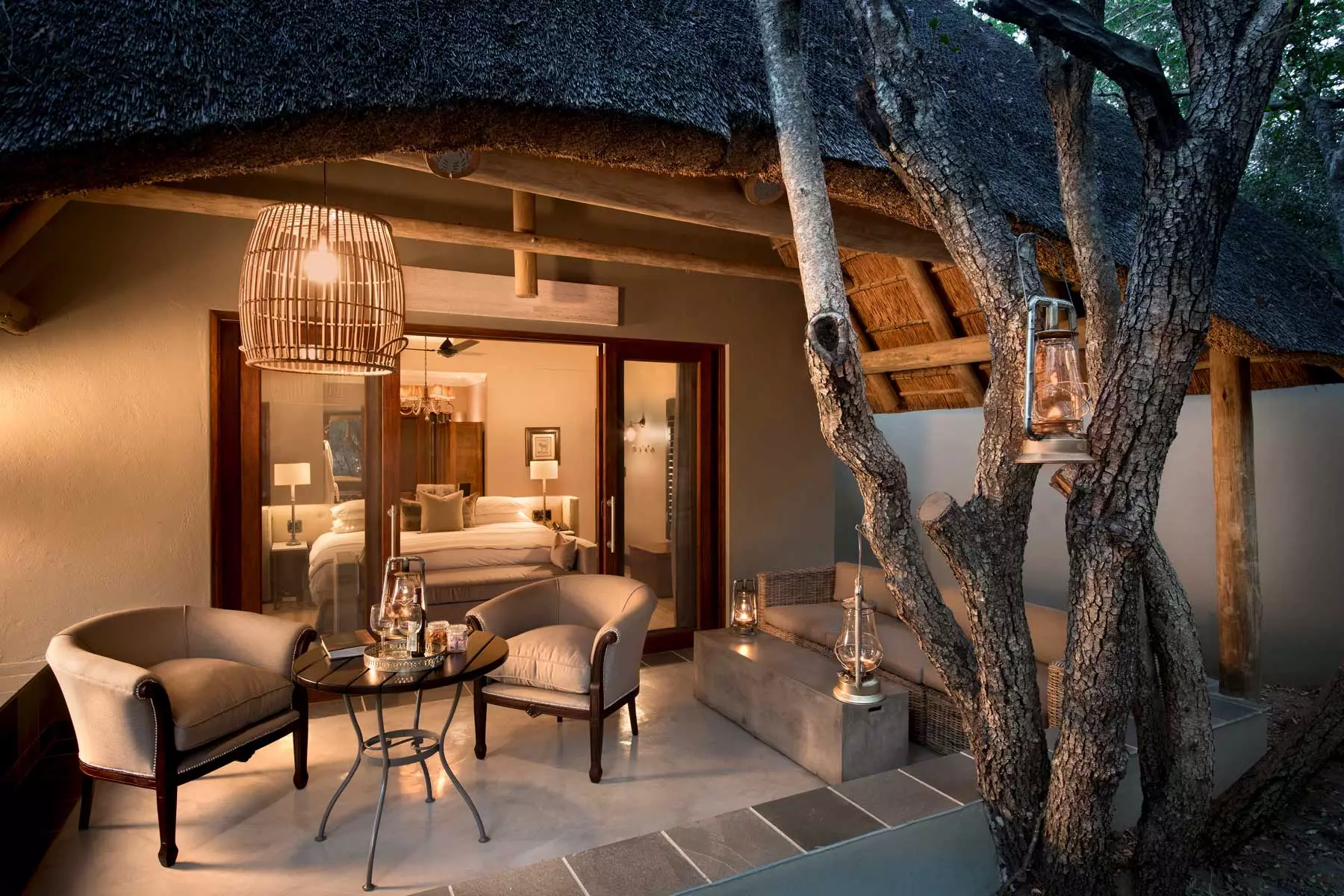 სასტუმრო ოთახის ხედი და Beyond Ngala Safari Lodge-ში, რომელიც კენჭისყრით იქნა მიცემული აფრიკის ერთ-ერთი საუკეთესო Safari Lodges-ში