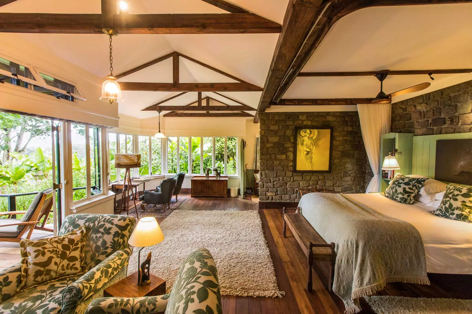 Nội thất của một ngôi nhà nhỏ tại Trang trại của Gibb, được bình chọn là một trong những Nhà nghỉ Safari Châu Phi tốt nhất