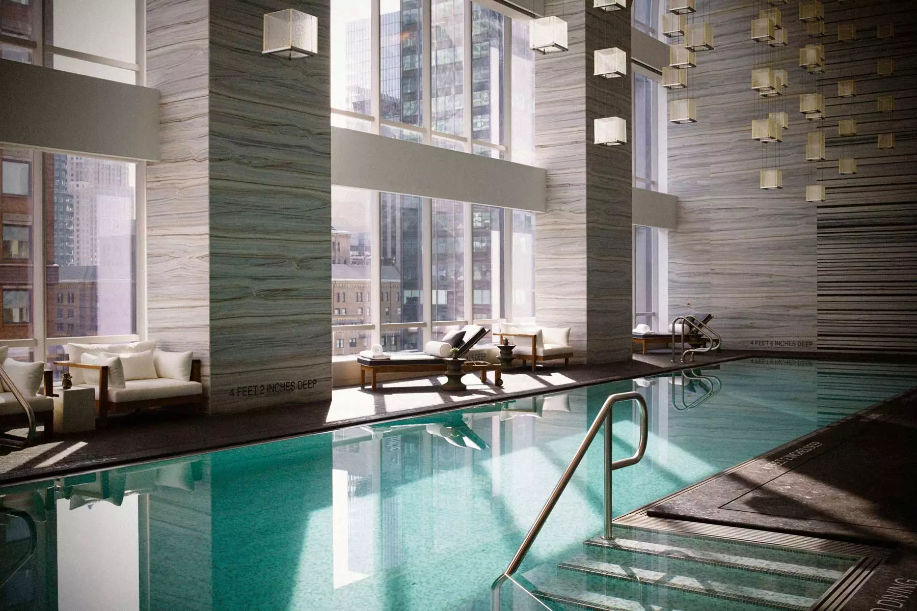 Kolam renang di Park Hyatt New York, terpilih sebagai salah satu hotel terbaik di New York City