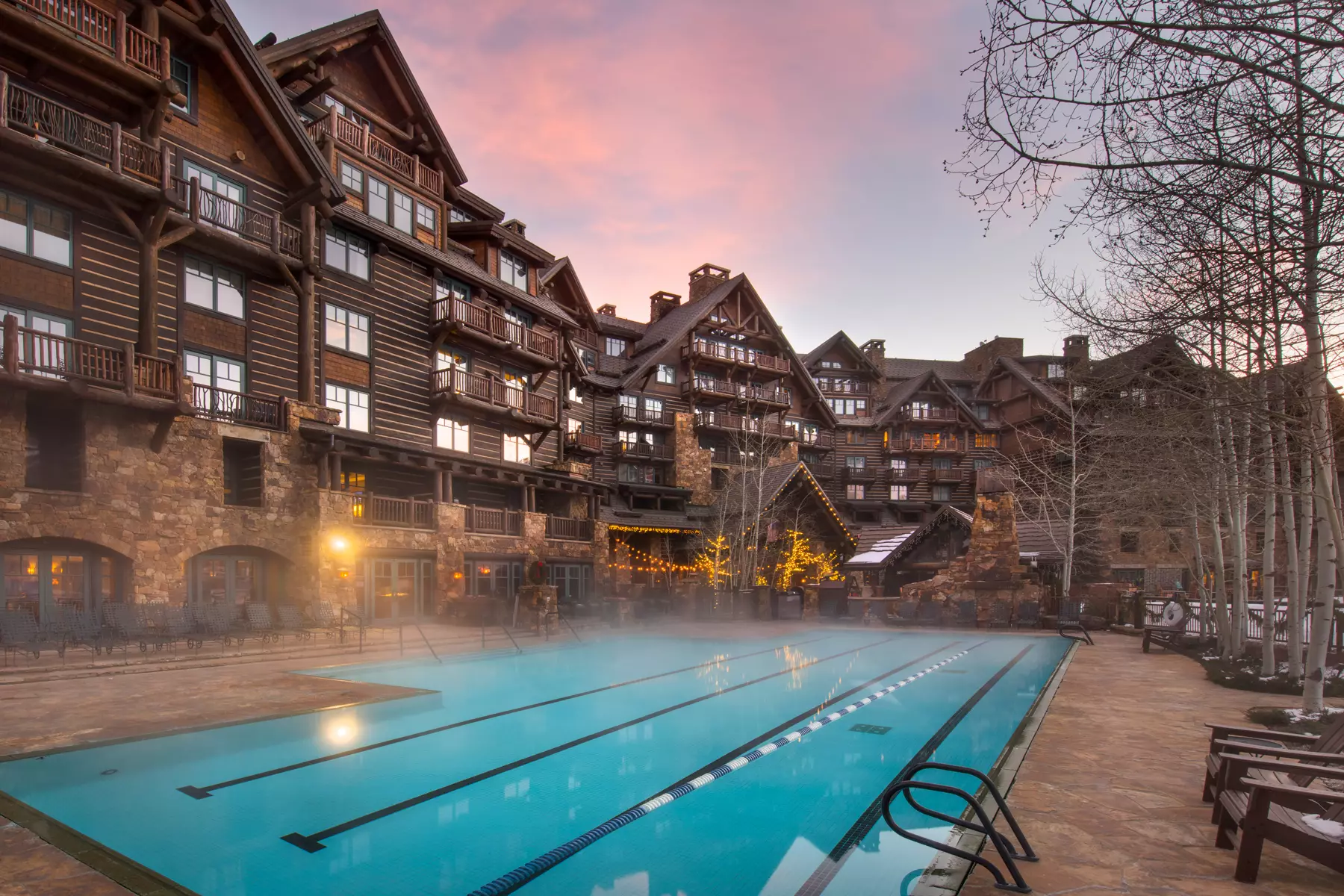 Bể bơi trong mùa đông tại Ritz-Carlton - Bachelor Gulch