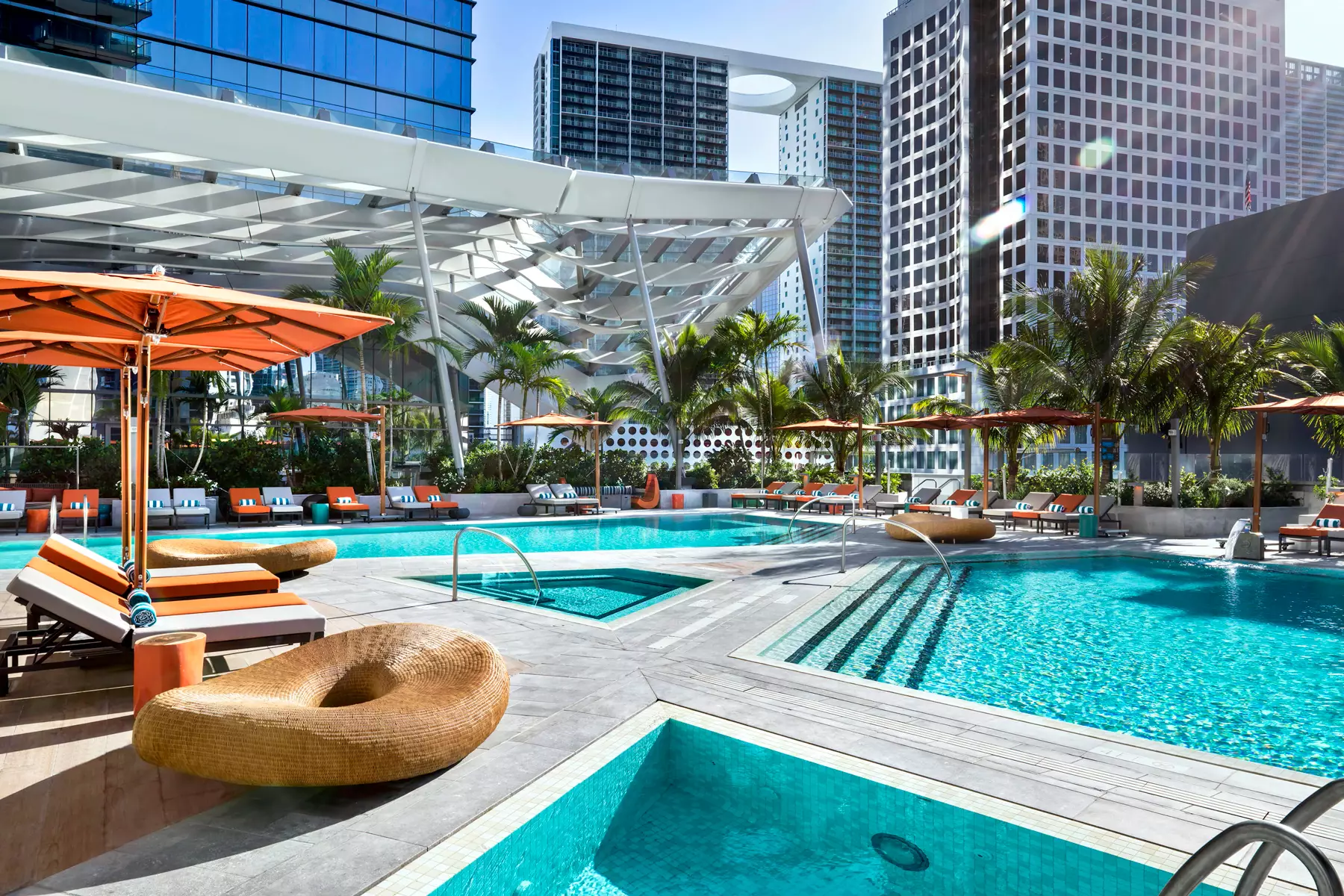 Piscina em East Miami