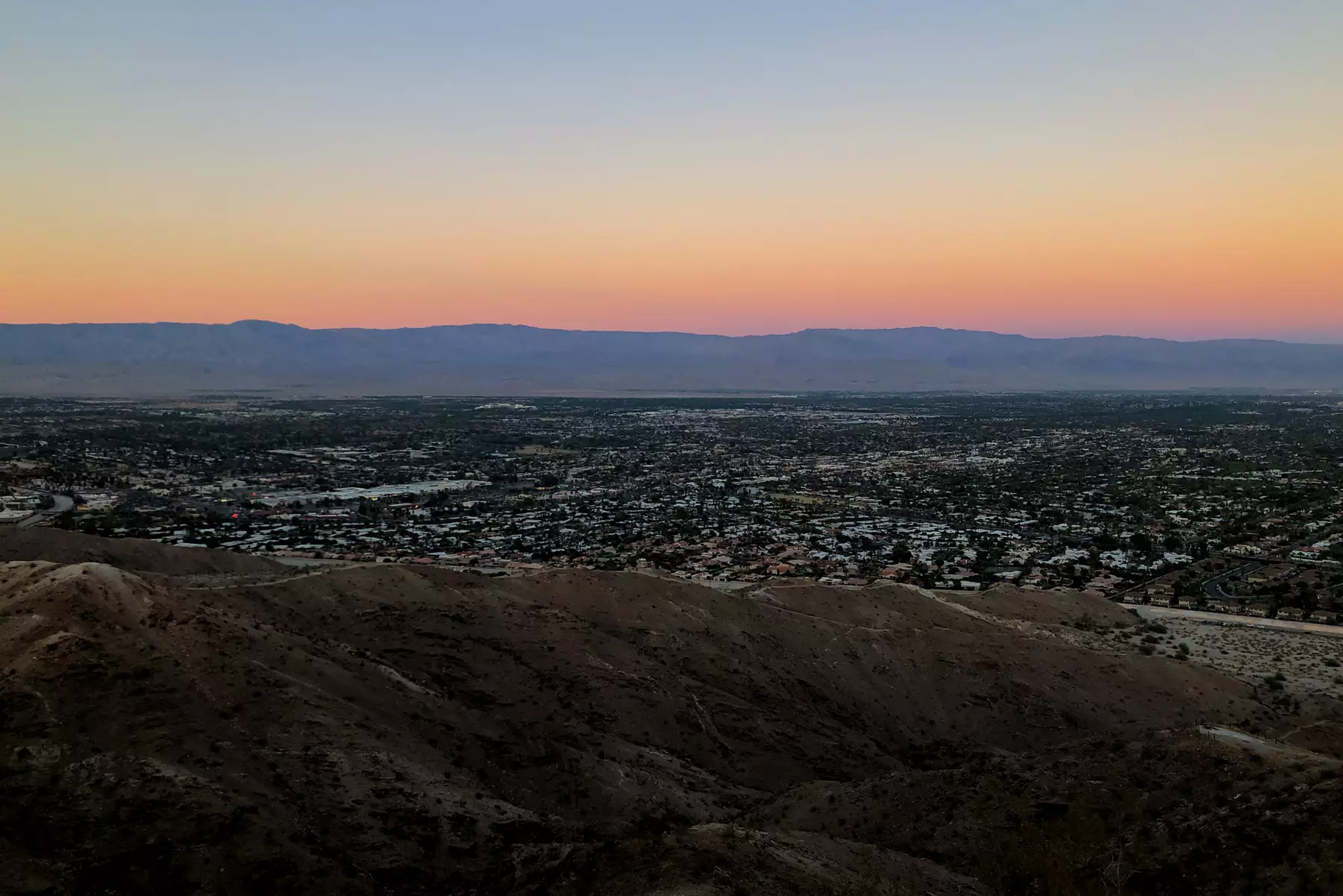 Coachella Valley Home Stead 遠足的景色。