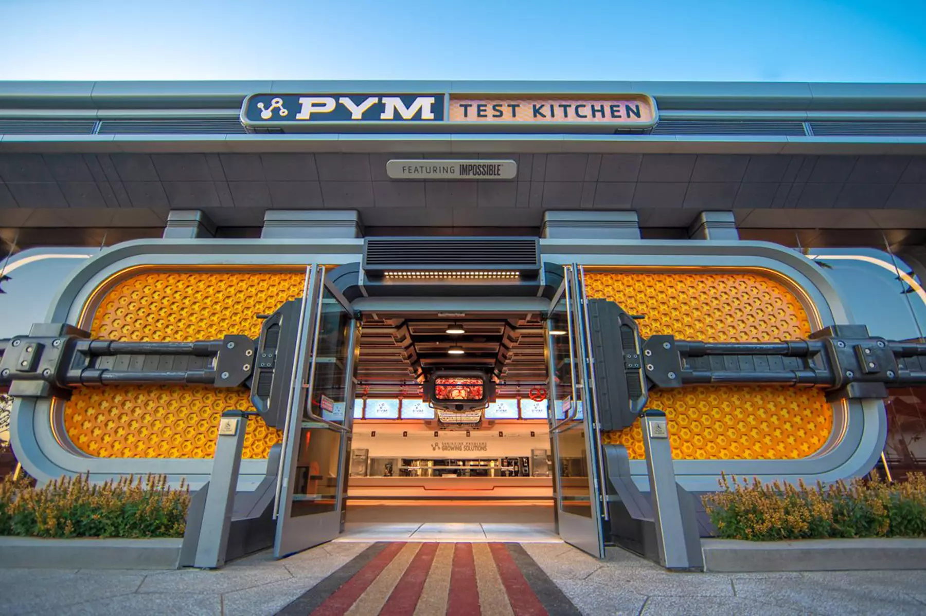 Pym Test Kitchen no campus de Avengers no Disney California Adventure Park (pedido móbil dispoñible)