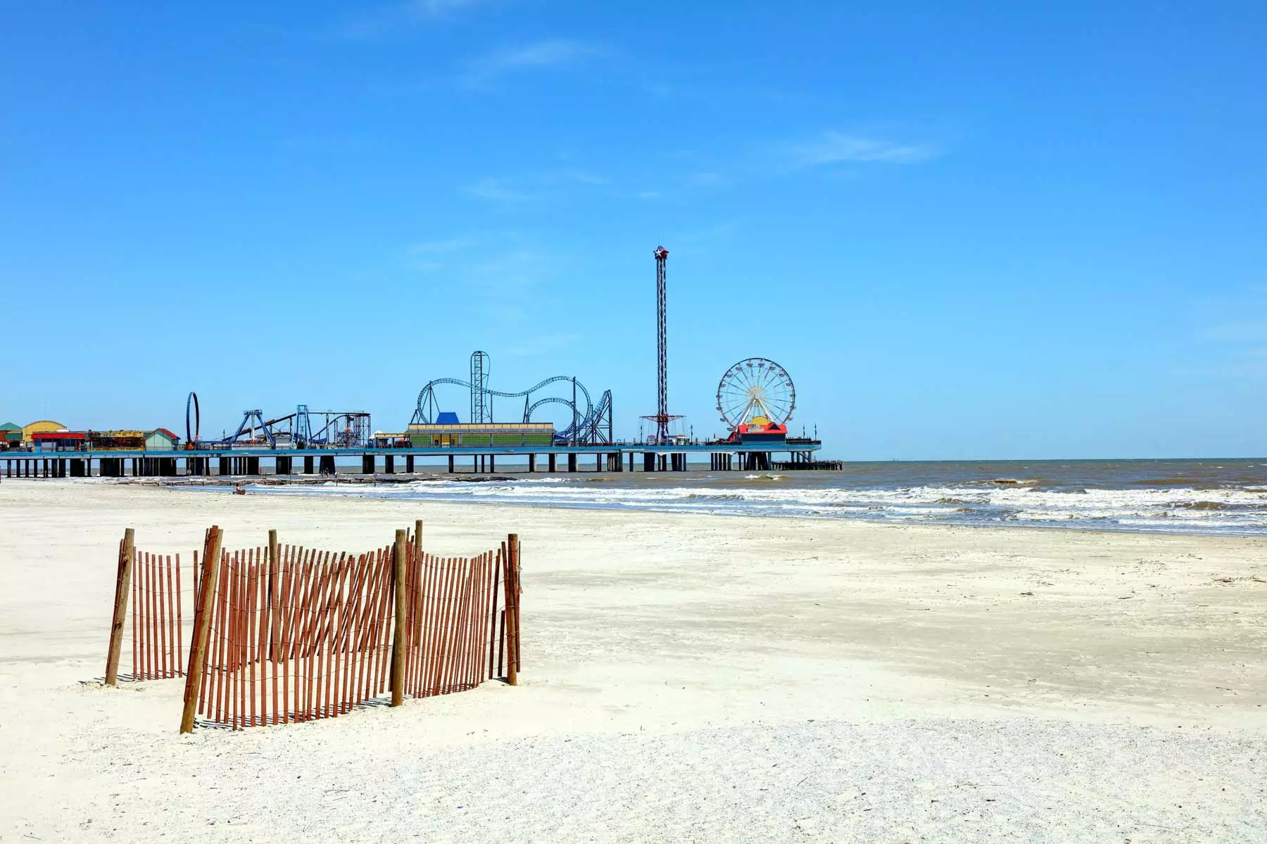 Galveston Island est une île-barrière sur la côte du golfe du Texas aux États-Unis, à environ 50 miles au sud-est de Houston.