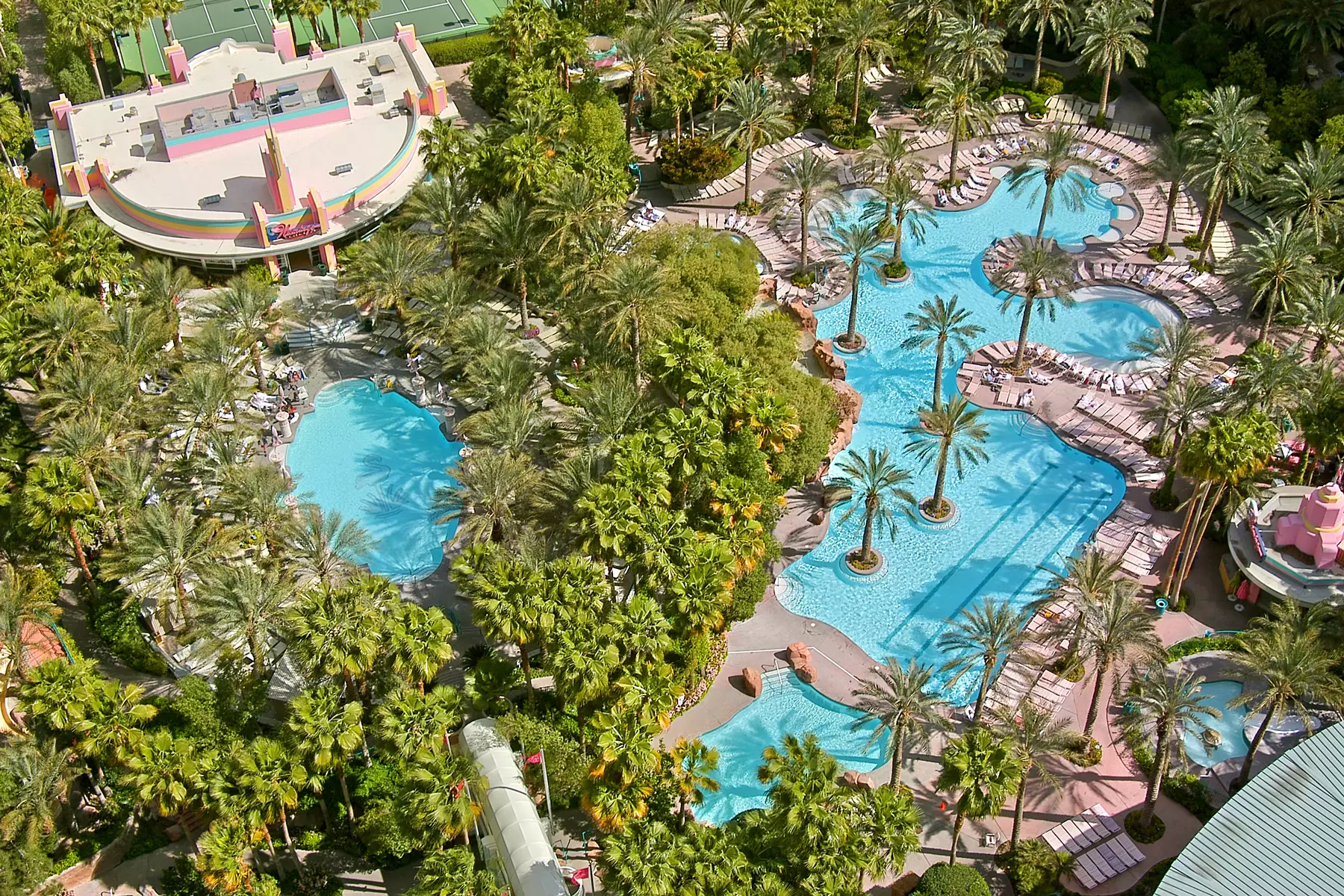 Aerial maonero eGO Pool paFlamingo Las Vegas