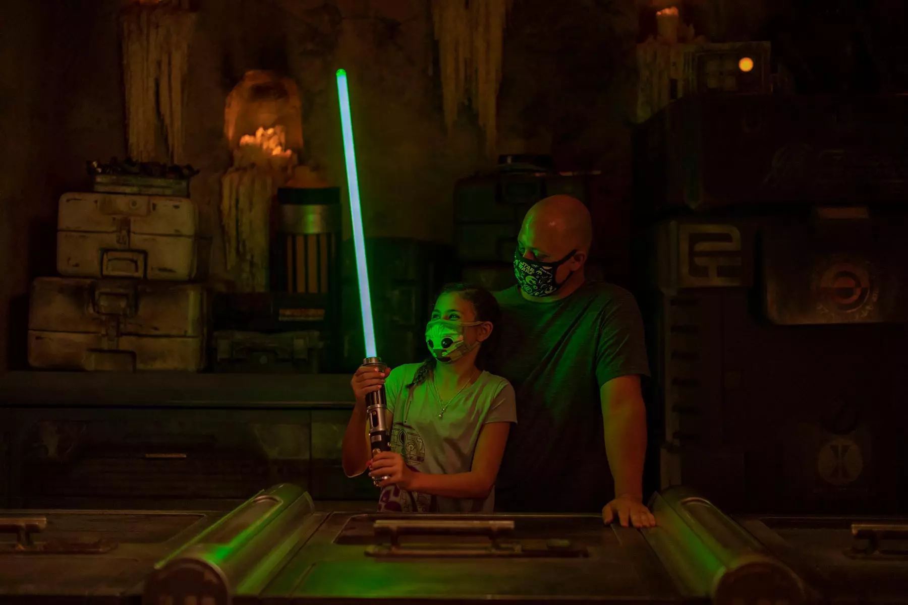 Savi's Workshop håndbyggede lyssværd inde i Star Wars: Galaxy's Edge