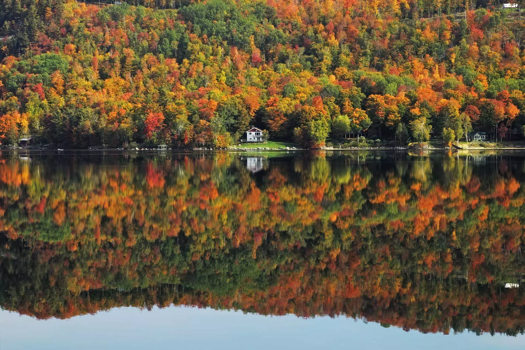 Indiai nyár a Crystal Lake-ben, Barton, Vermont