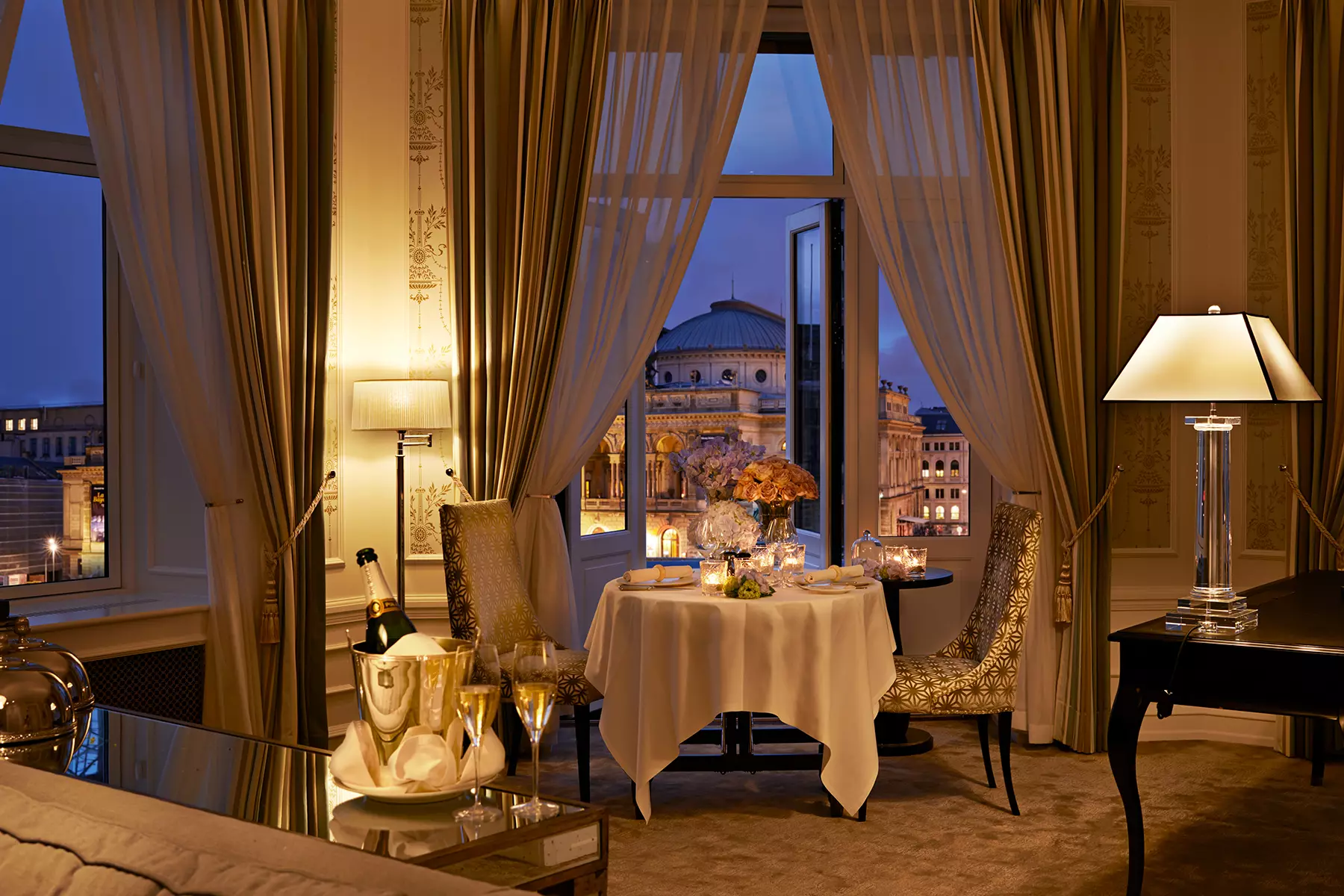 عشاء خاص في Themed Suite at d’Angleterre