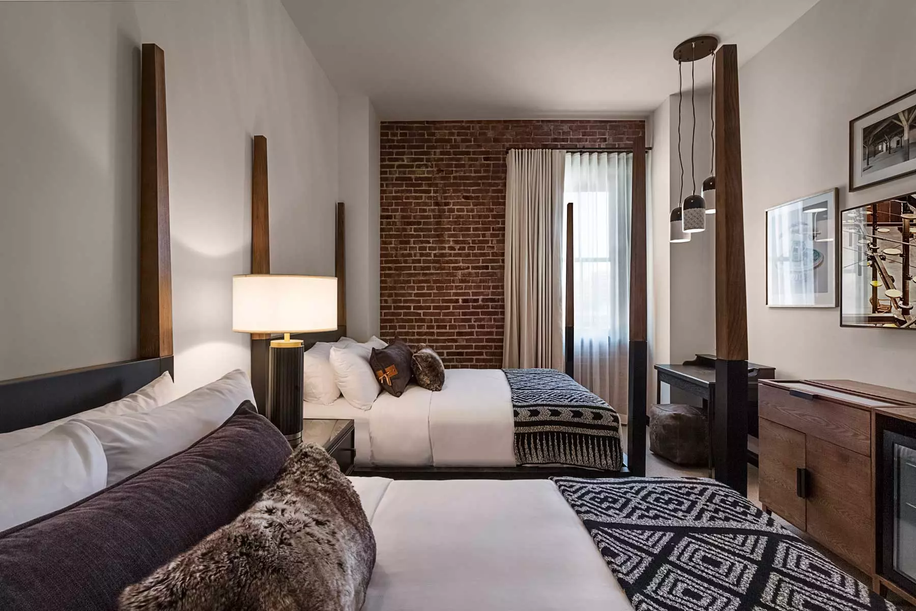 Una habitación de huéspedes en Crossroads, votado como uno de los mejores hoteles urbanos de los Estados Unidos