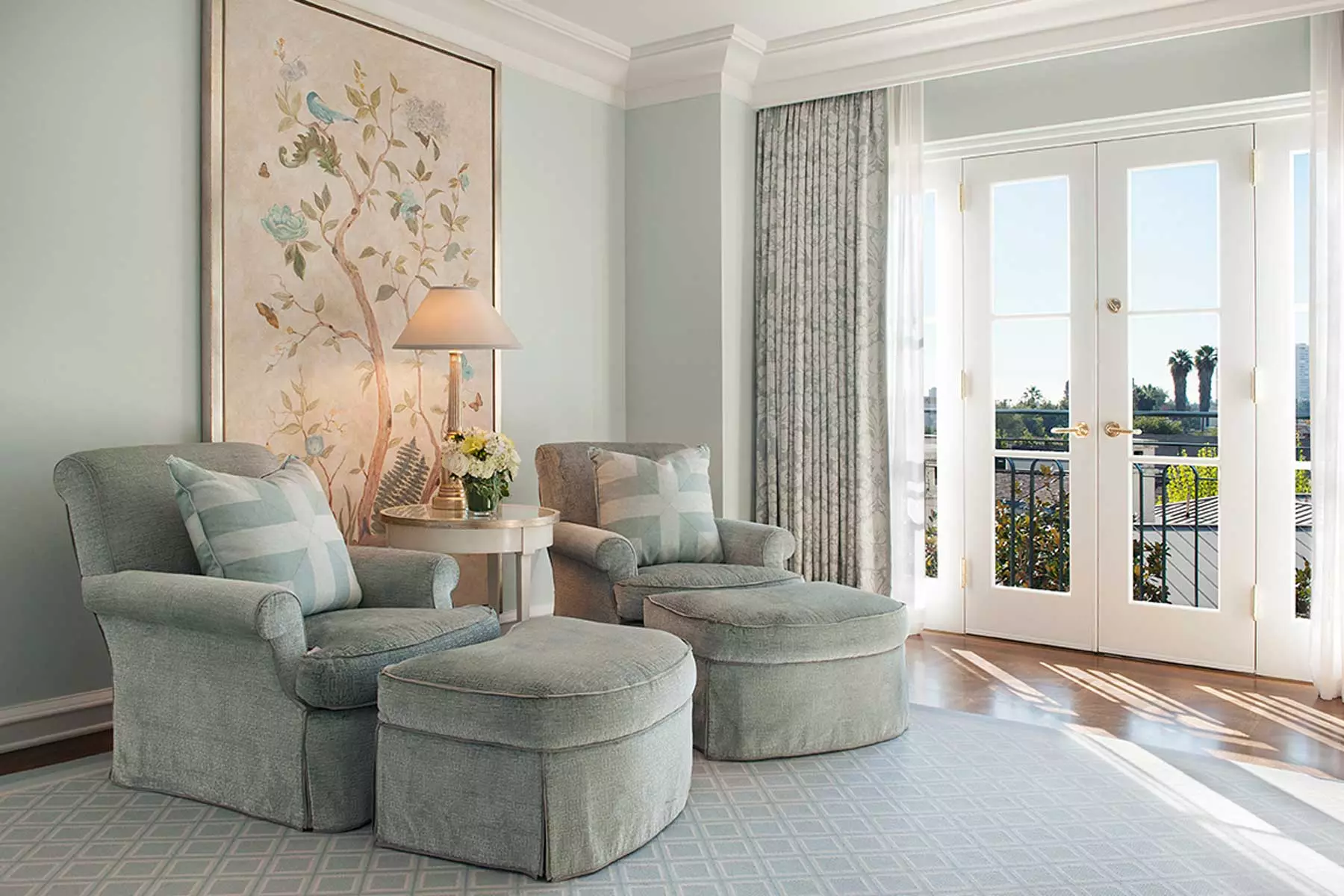 Ruang duduk di The Peninsula Beverly Hills, mengundi sebagai salah satu hotel bandar terbaik di Amerika Syarikat