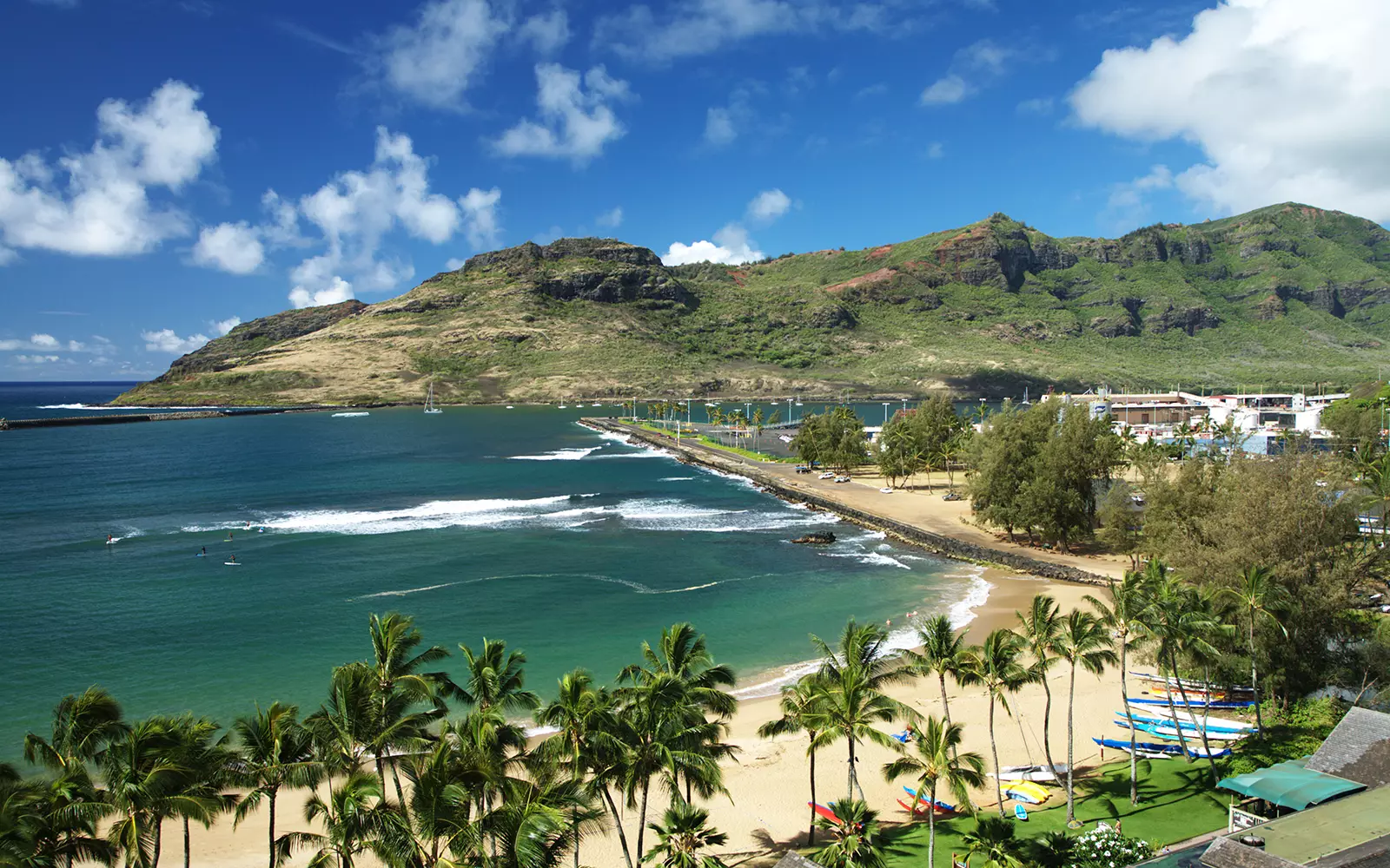 Havaí, Kauai, Nawiliwili, vista da praia e baía de Kalapaki.