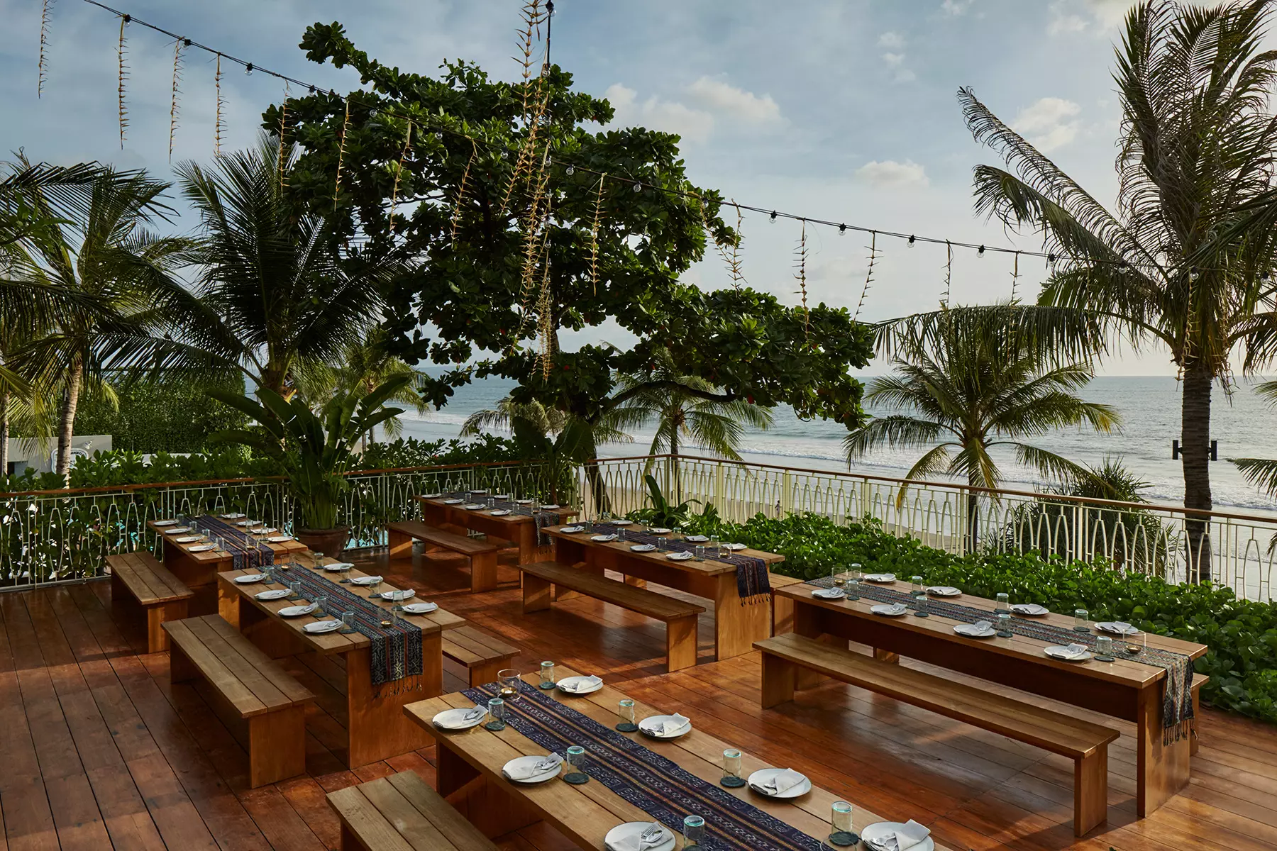 Dining fil-beraħ f'Kaum Bali