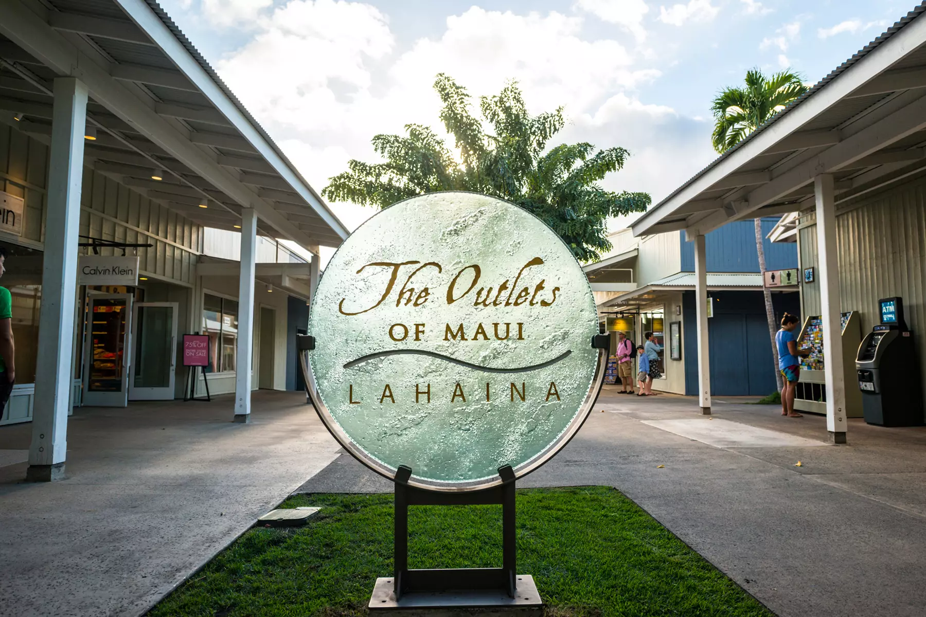 A área de compras Outlets of Maui em Lahaina, Maui, Havaí, EUA