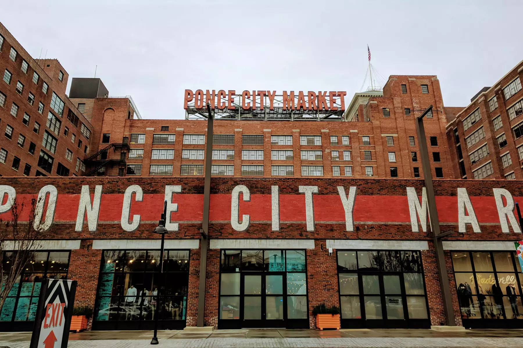 Ponce City Market bên ngoài