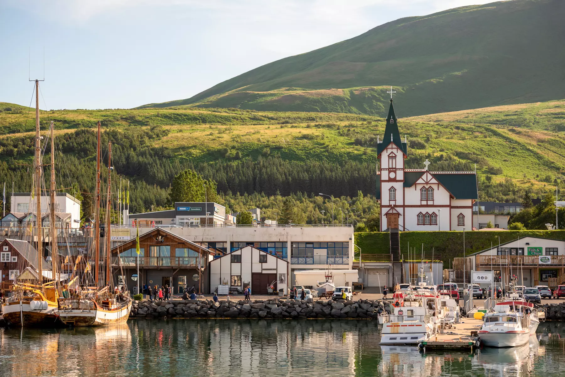 נמל במפרץ Skjálfandi, Husavik, אזור צפון מזרח, איסלנד