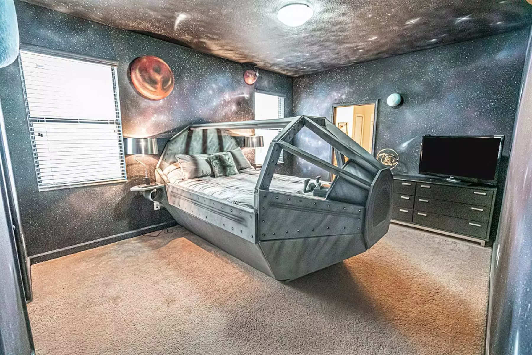 Star Wars Doze Parsecs Airbnb