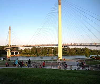 Bob Kerrey Pedestrian Bridge, Omaha, NE, sa Council Bluffs, IA