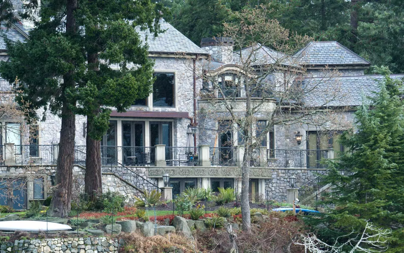 A residencia do príncipe Harry e a súa esposa Meghan é vista no barrio de Deep Cove desde un barco na entrada de Saanich, North Saanich, Columbia Británica o 21 de xaneiro de 2020.