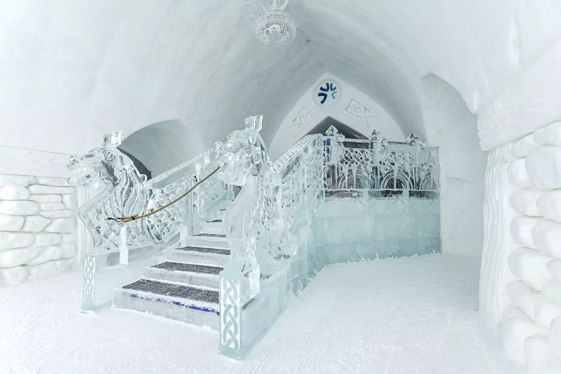 Hotelo ya Glace Ice Hotel ku Quebec Virtual Tour