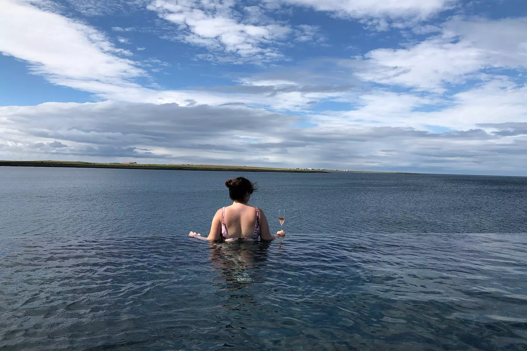 Infinity pool a Sky Lagoon