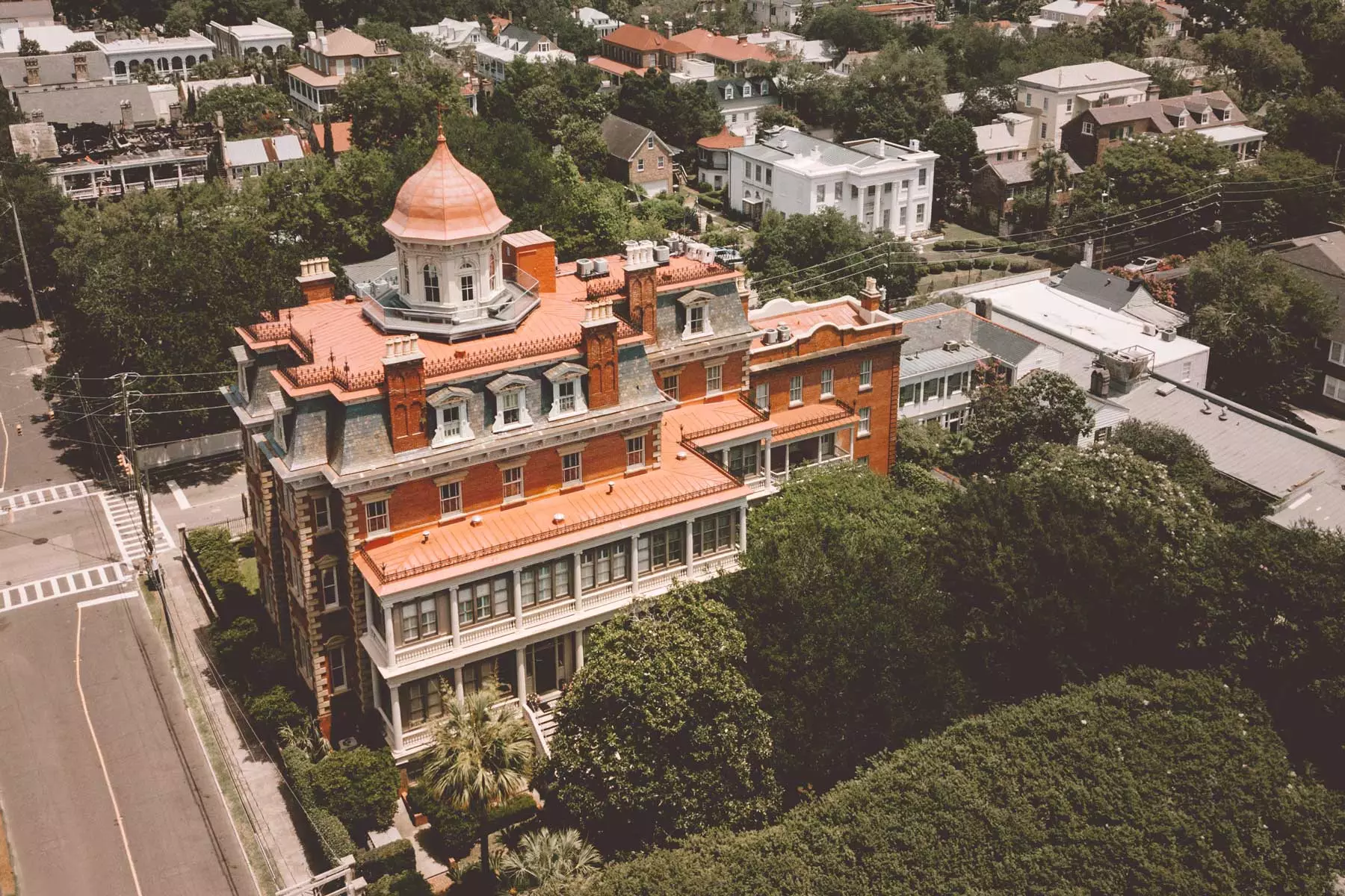 Vista aérea da Mansão Wentworth em Charleston, SC