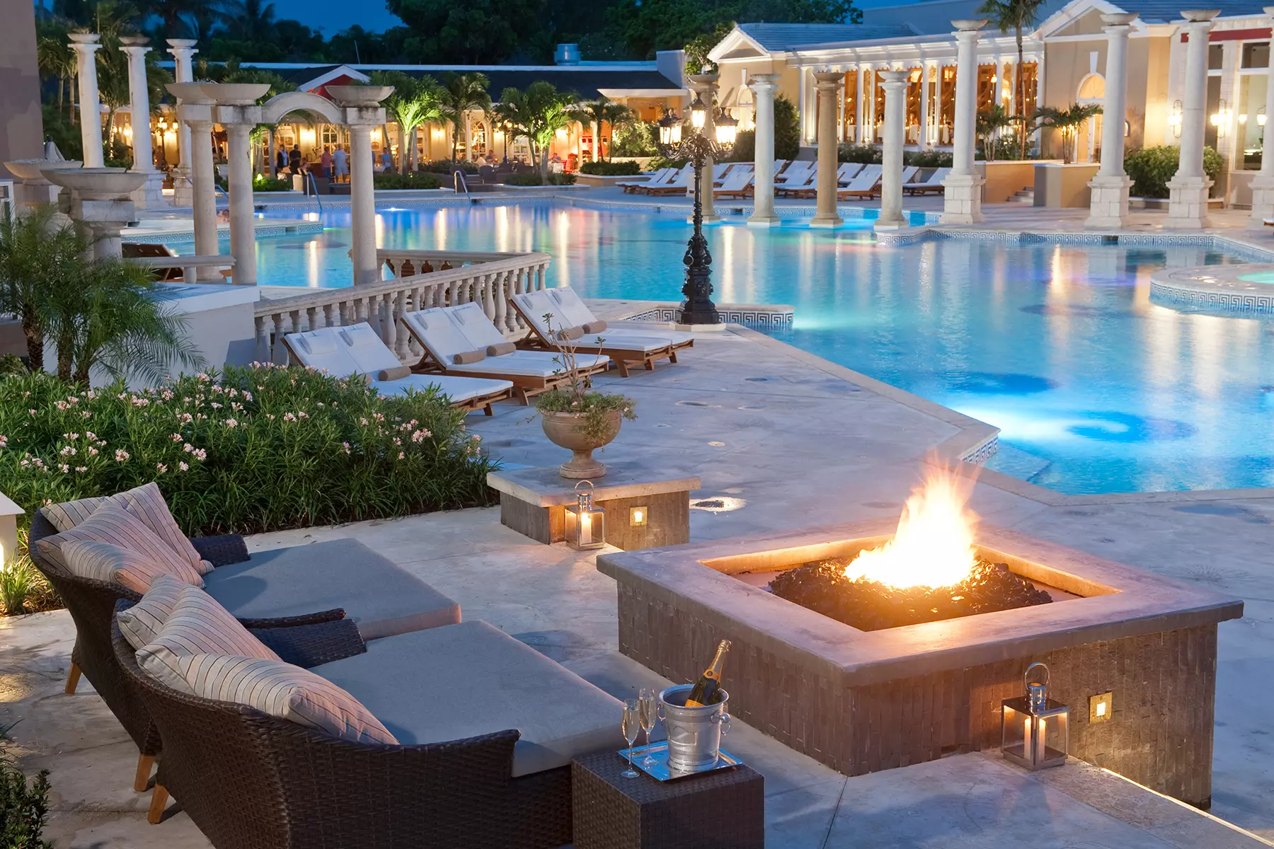 Die swembad by Sandals Royal Bahamian