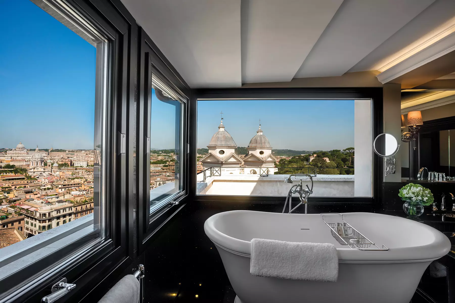 Banheiro Hassler Penthouse no Hotel Hassler Roma