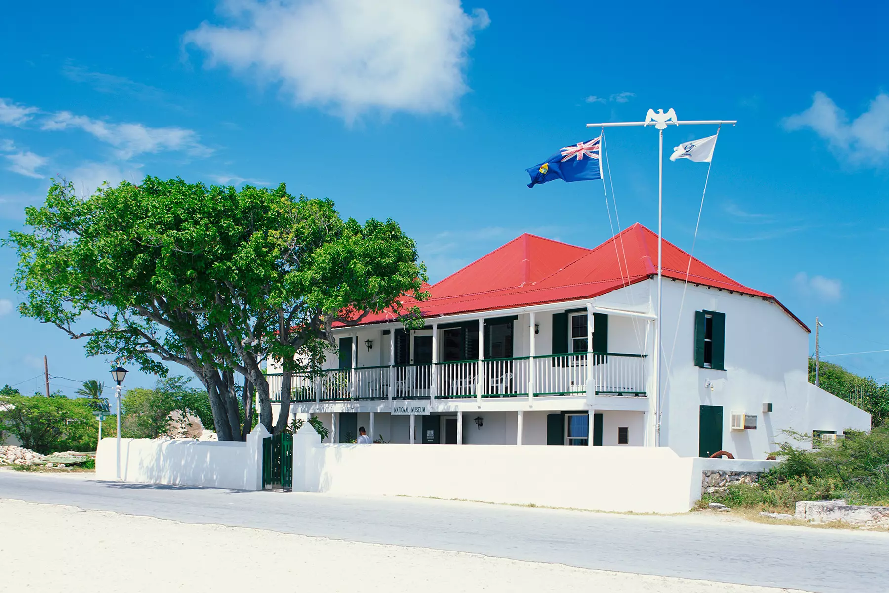 Nje ya Makumbusho ya Kitaifa huko Briteni West Indies