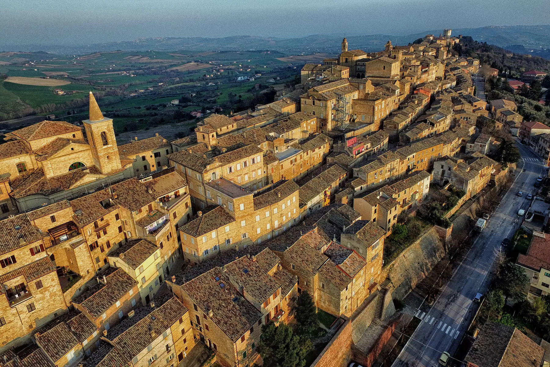 Treia Italiya a Faɗuwar rana - Drone Aerial Photography