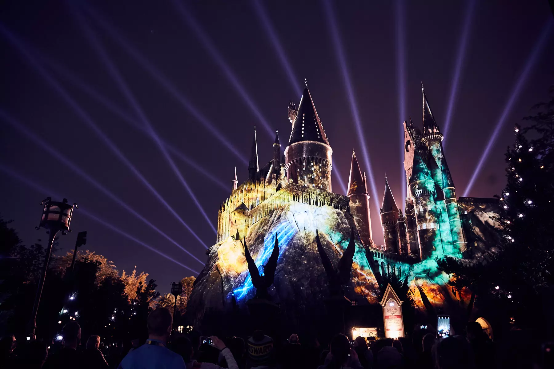 ពន្លឺពេលយប់នៅ Hogwarts™ Castle, The Wizarding World of Harry Potter