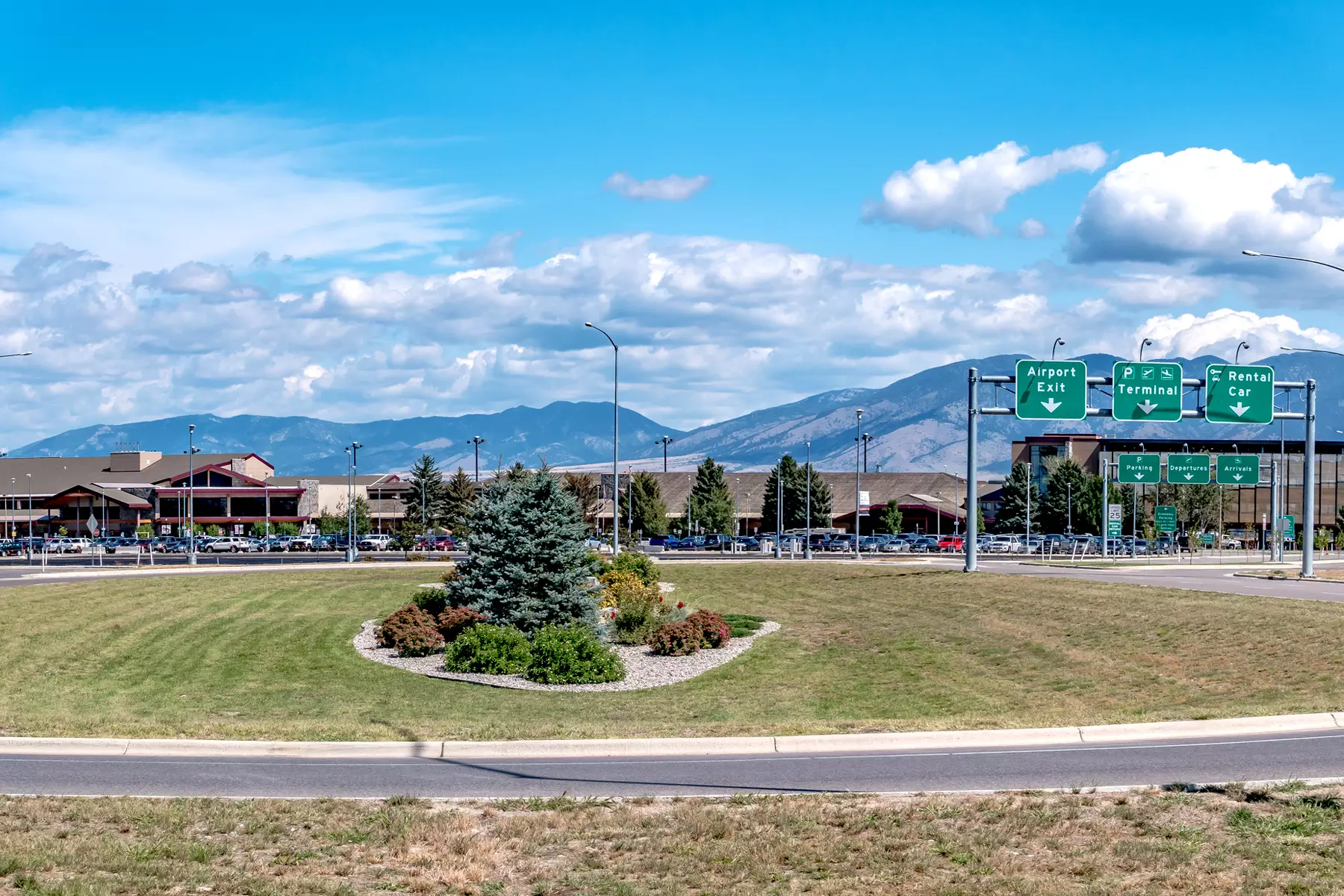 Bozeman, Montana airport uye makomo ane matombo