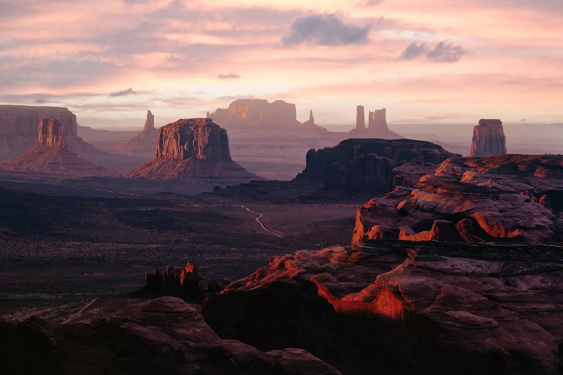 Vəhşi Qərb, Gün batımında Hunt's Mesa'dan Monument Valley. Yuta - Arizona sərhədi