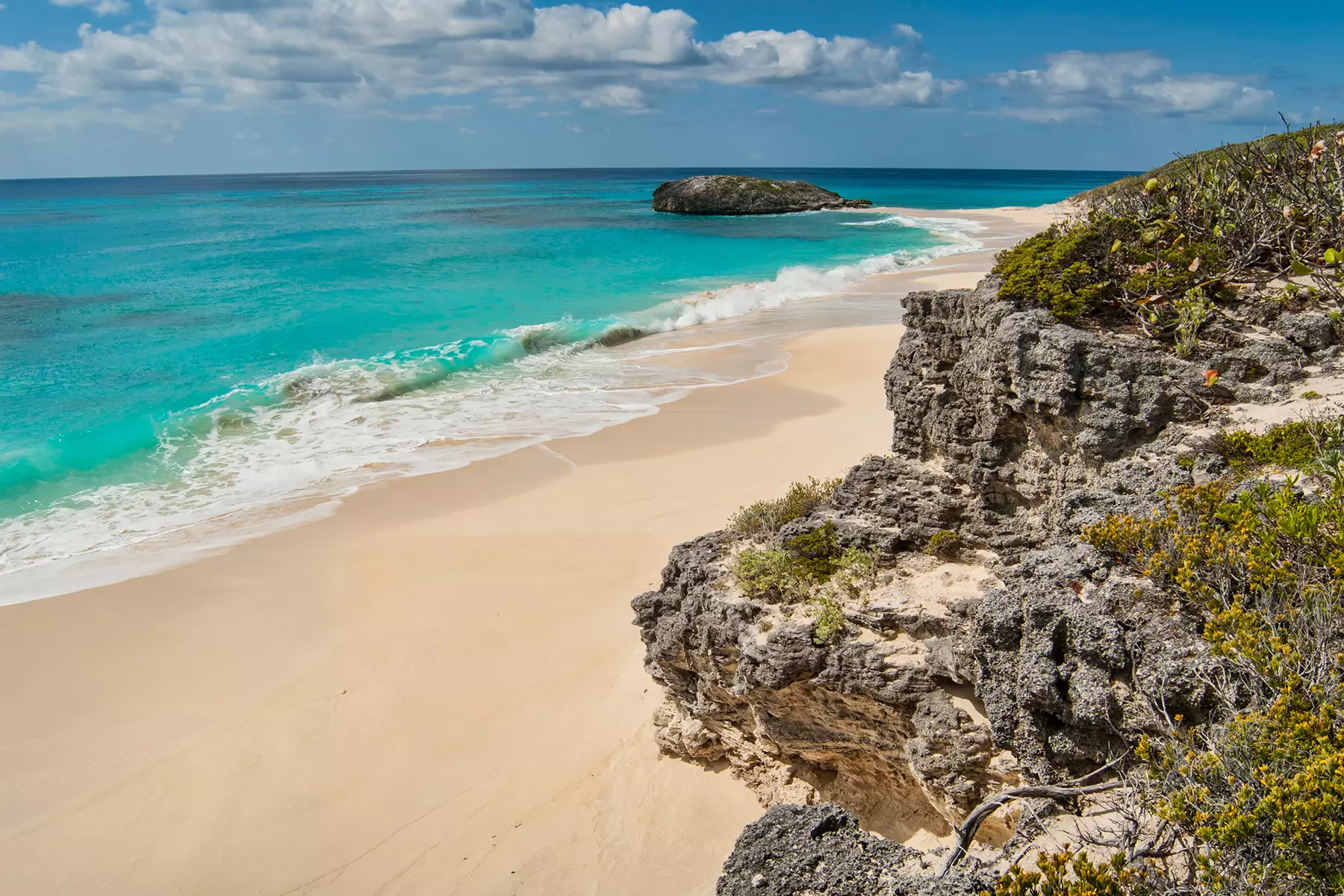 strandlinjen på Cat Island Bahamas