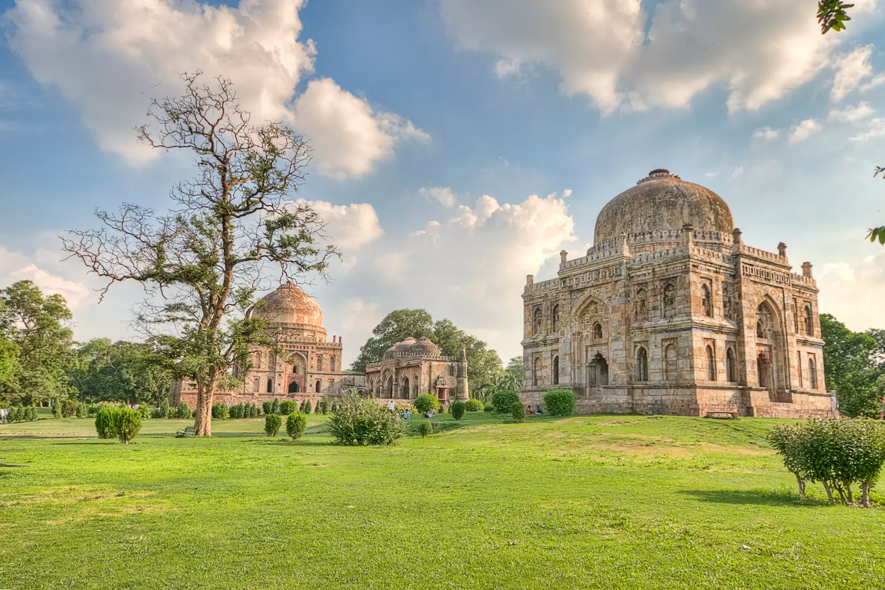 Seesh Gumbad နှင့် Bara Gumbad၊ Lodi Gardens၊ နယူးဒေလီ