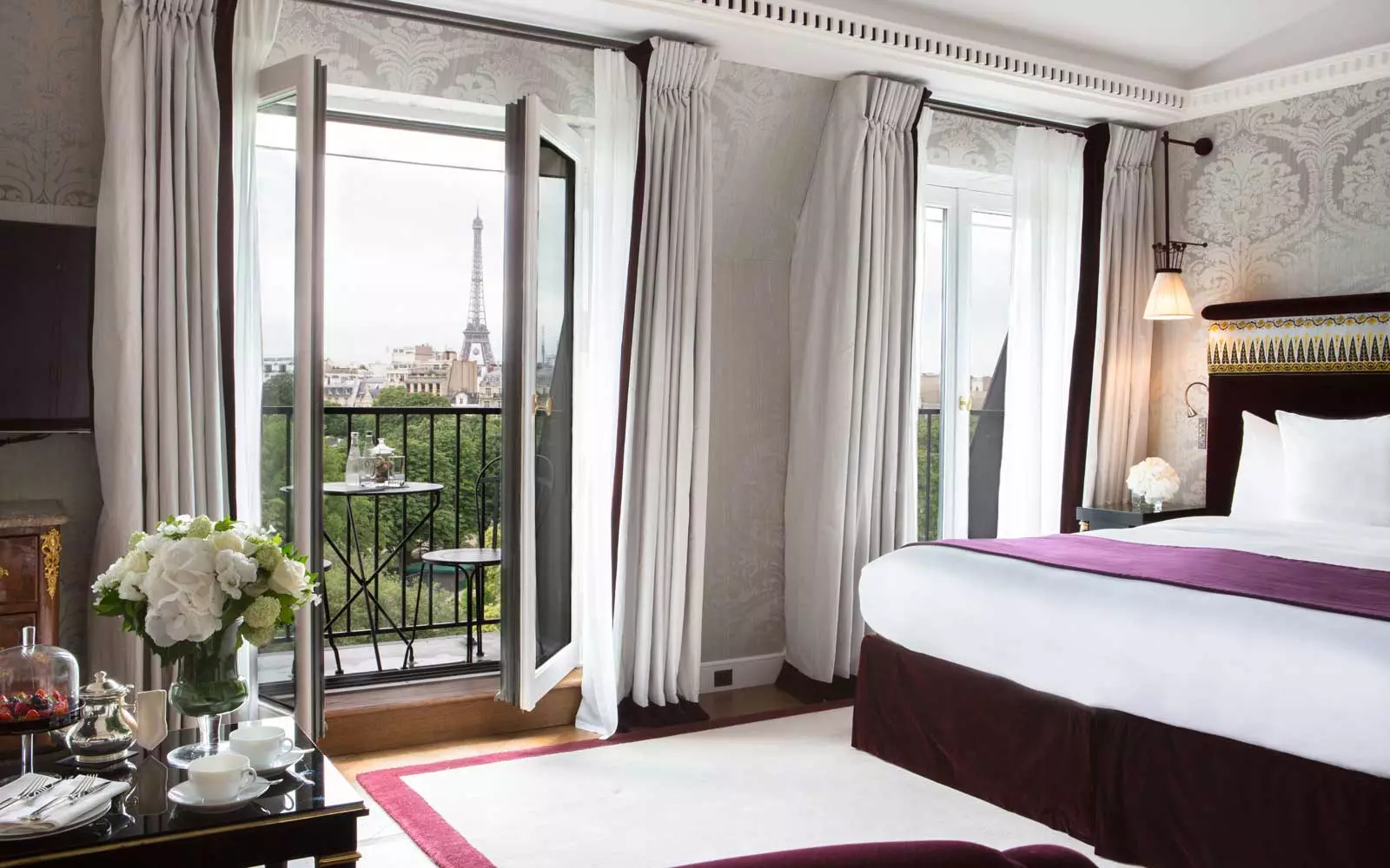 Hotel Romantis Teratas: La Reserve, Paris, Prancis