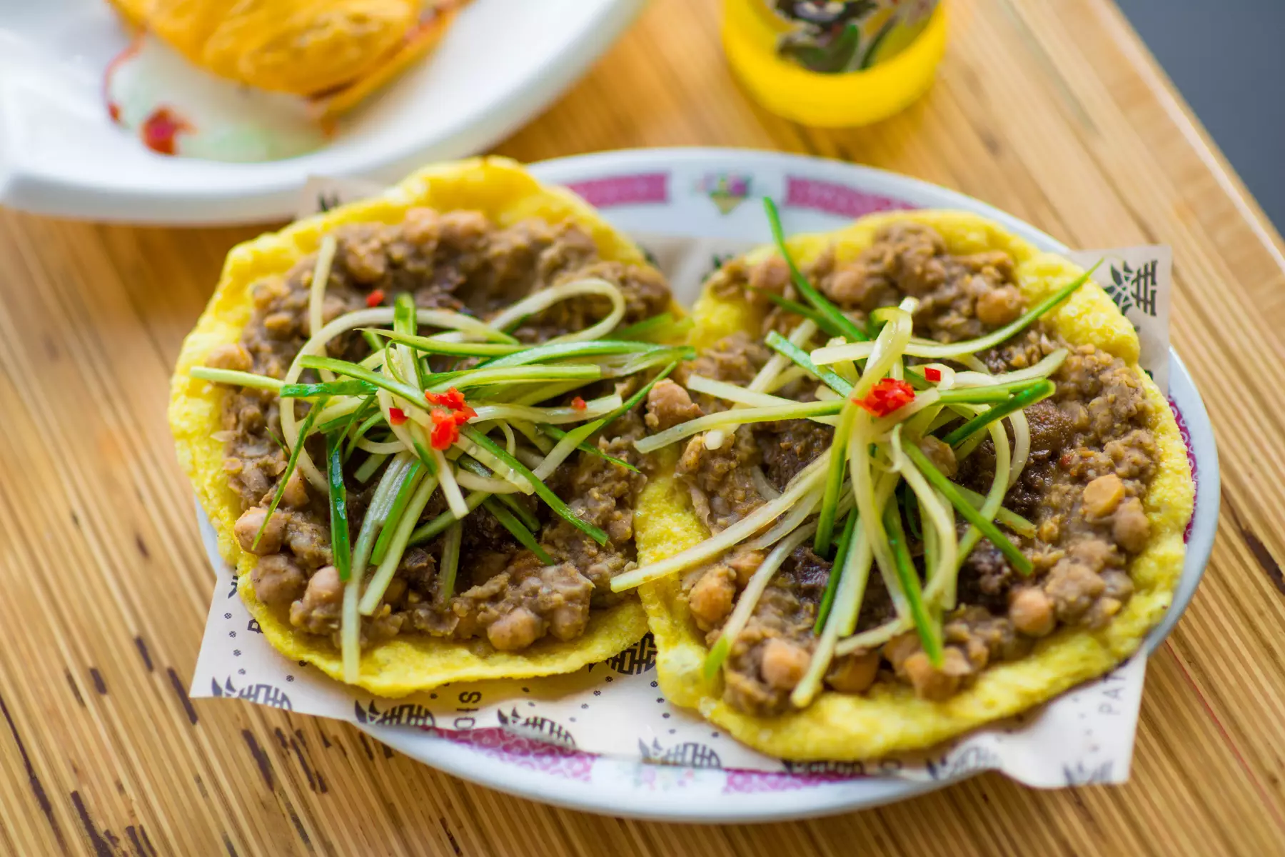 Chickpea iyo riyaha curry ee wareegyada leh khudaarta dushooda laga soo qaaday Patois ee Toronto