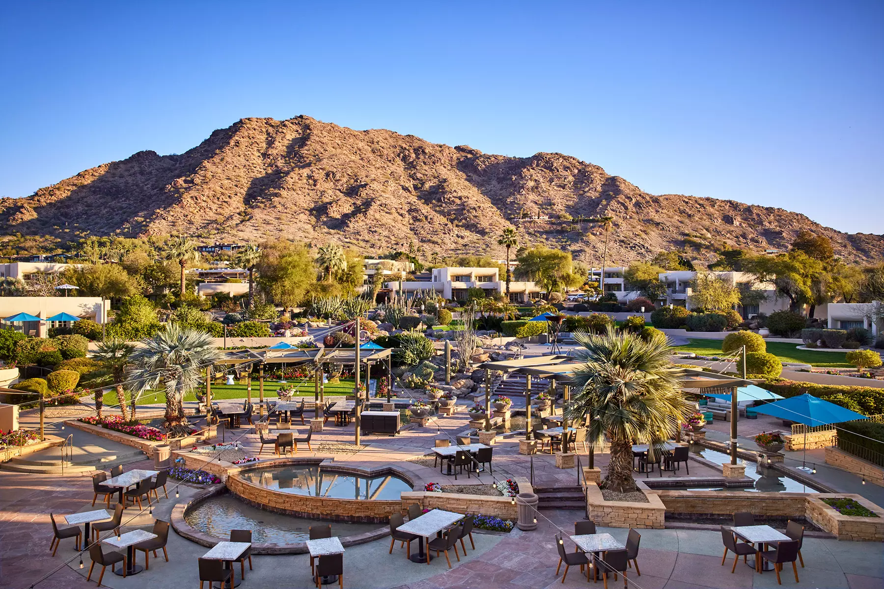 JW Marriott Scottsdale Camelback Inn, Paradise Valley, AZ හි රීටාස් කැන්ටිනා සහ බාර්