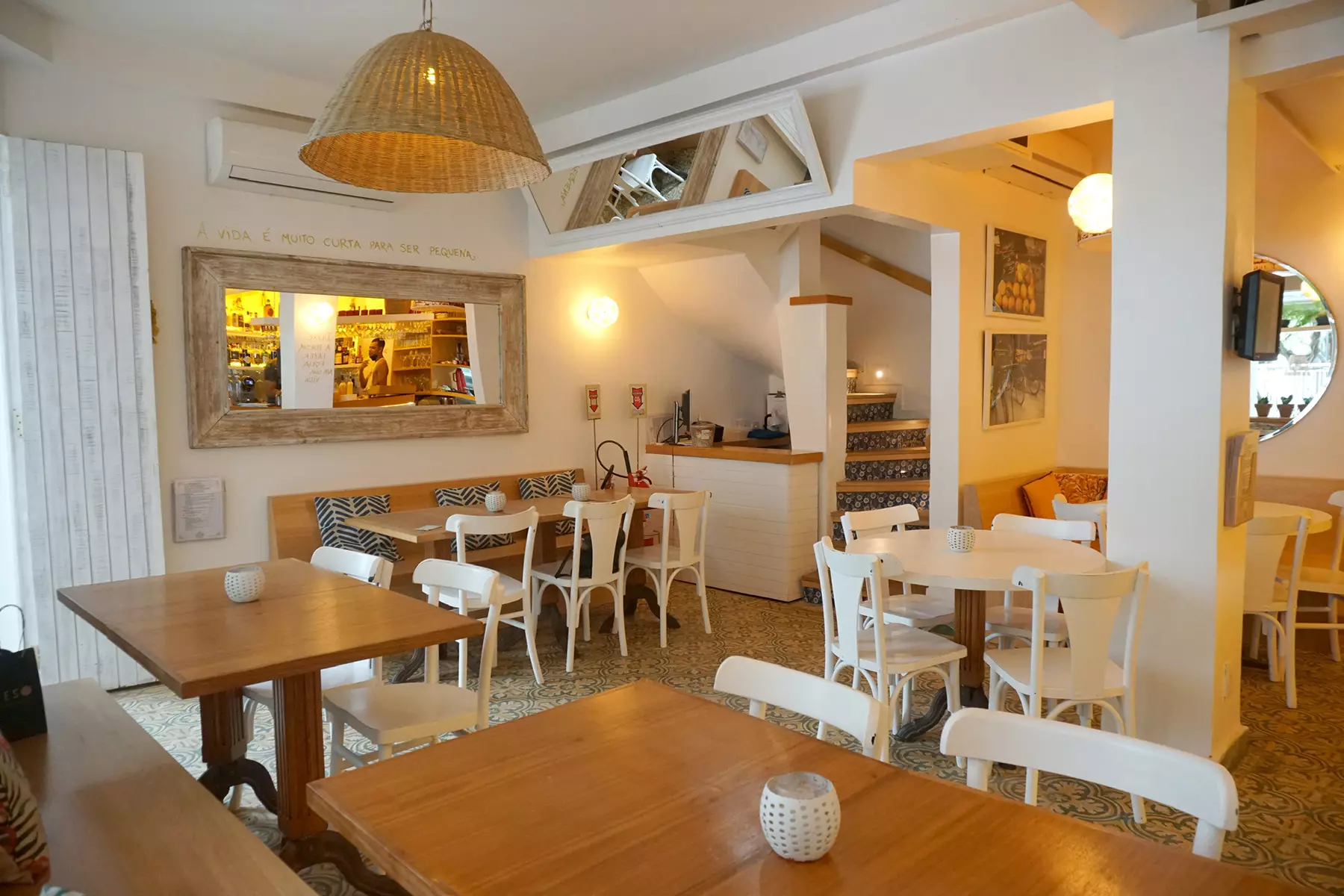 Zazá Bistro Tropical جو اندريون