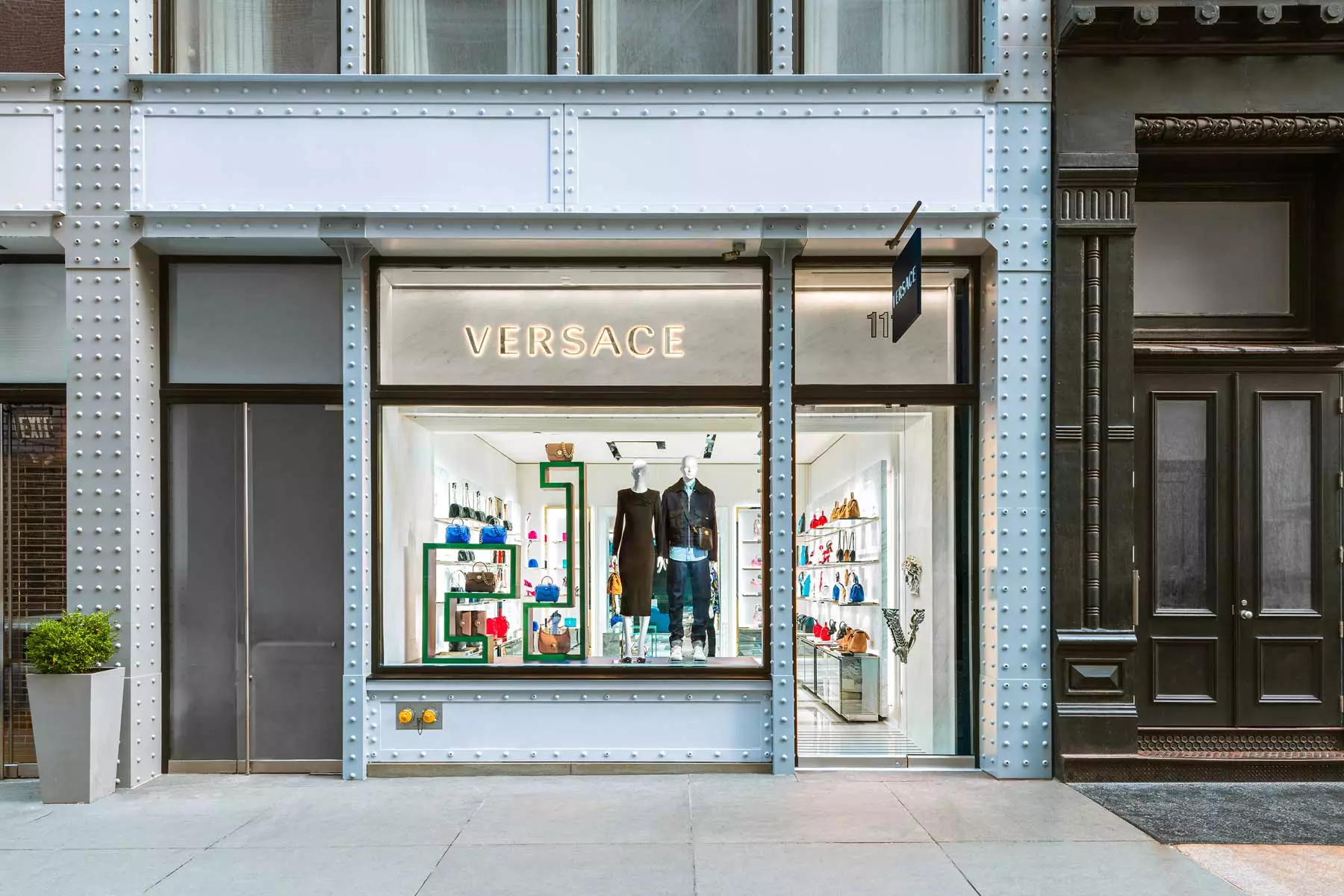 Eksteriør af Versace-butik i New York